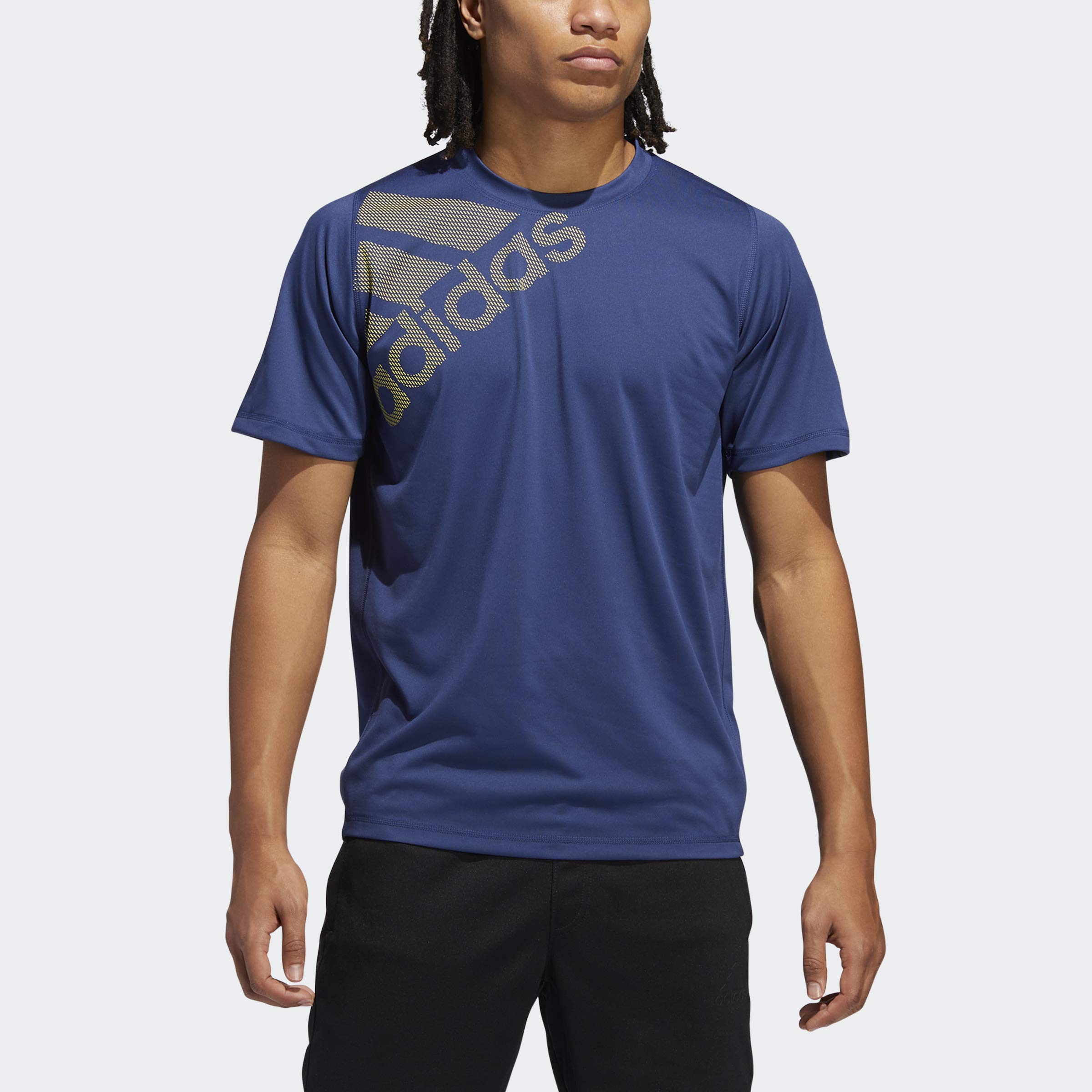 adidas Men's Freelift_Sport Graphic Tee Badge of Sport Tech Indigo Small