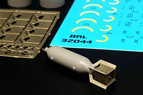 BRENGUN Brengan 1/32 US Army AN-M30A1 100lb Bomb Plastic Model Parts HAUBRL32044
