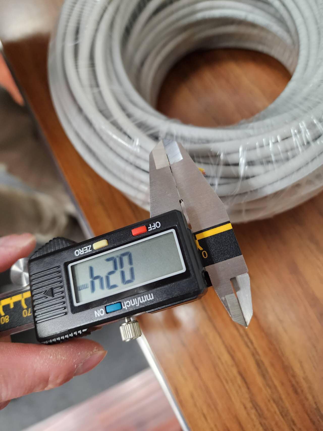 InstallerCCTV 22 AWG 6 Conductors Shielded Security Alarm Wire Cable, Riser Alarm Control Cable, 125ft Spool Full Copper for Fire/Sound/Security Burglar Station Wire Security