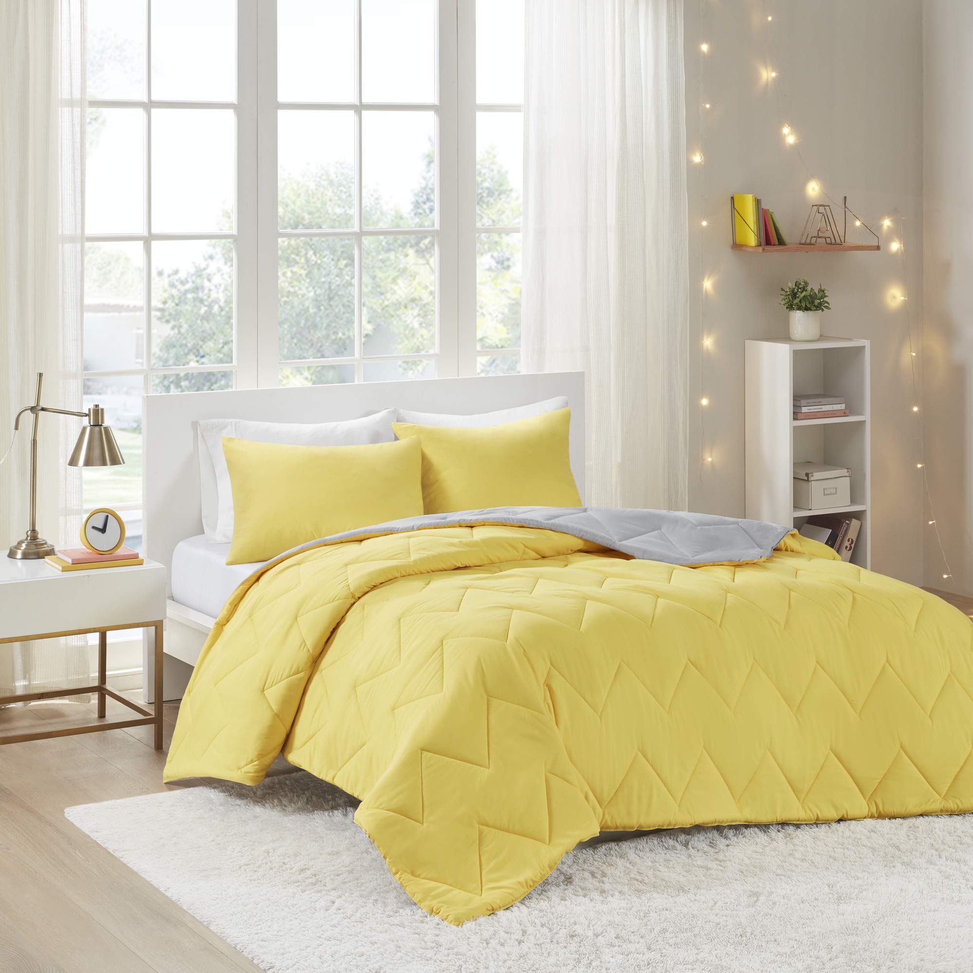 Intelligent Design Trixie All Season Reversible Down Alternative Comforter Mini Set, Twin/Twin XL, Yellow/Grey