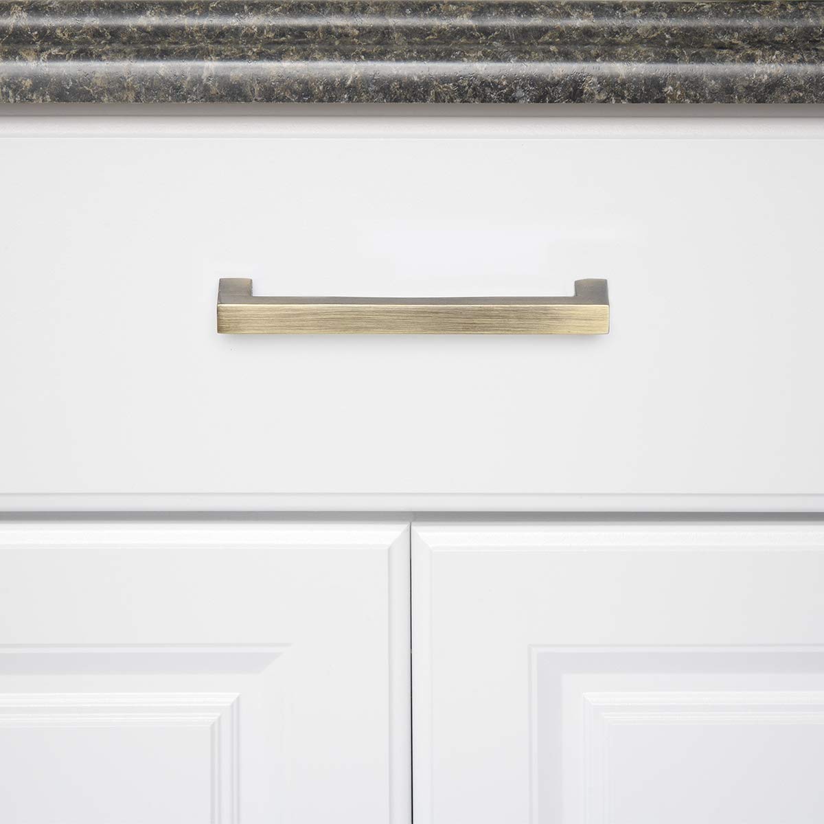 Amazon Basics Modern Square Cabinet Pull Handle, 5.39-inch Length (5-inch Hole Center), Brushed Brass, 10-pack