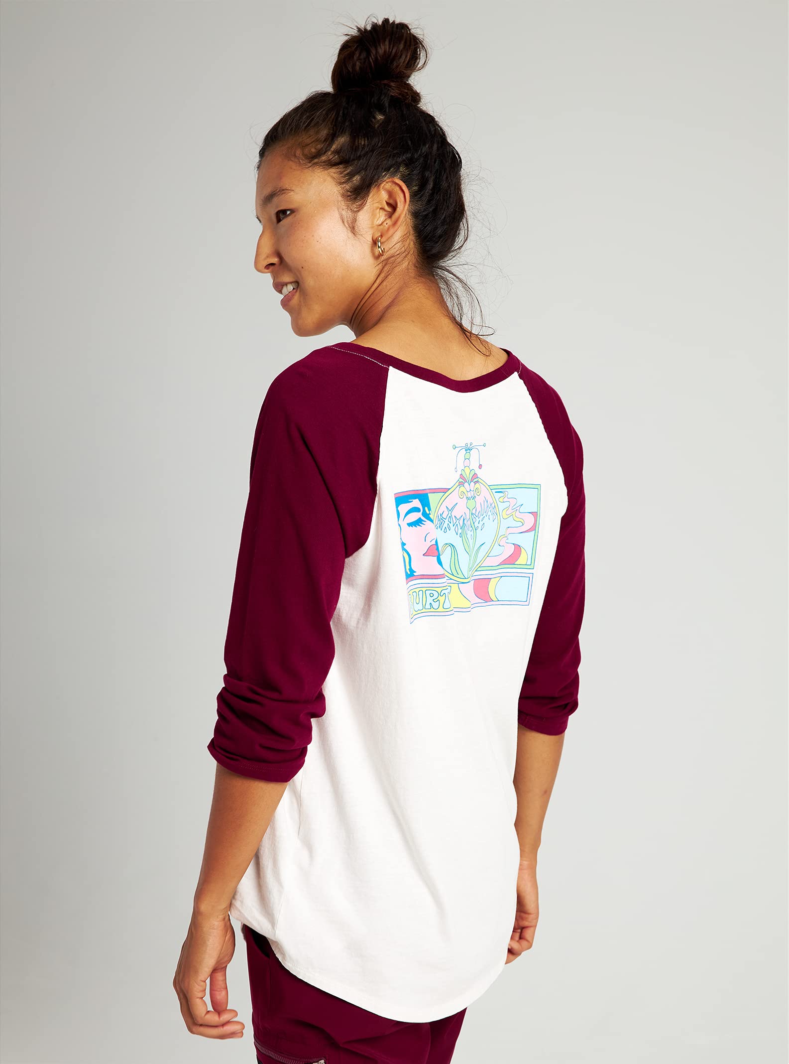 Burton Women's Standard Tuplin Raglan T-Shirt, Stout White/Mulled Berry, Small