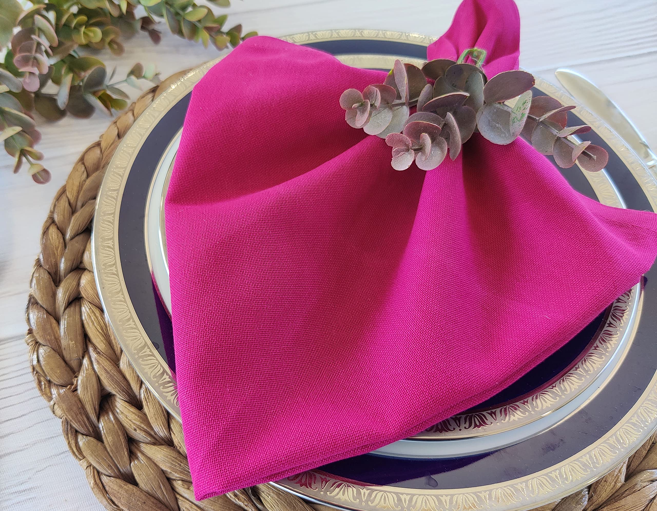 AVKA Studio 100% Cotton Dinner Napkins - Fuchsia Pink Cloth Napkins - 18x18 - Set of 6 - Bright Fabric Napkins for Kitchen or Dining Table - Everyday use, Picnics, Valentines Day - Washable Reusable