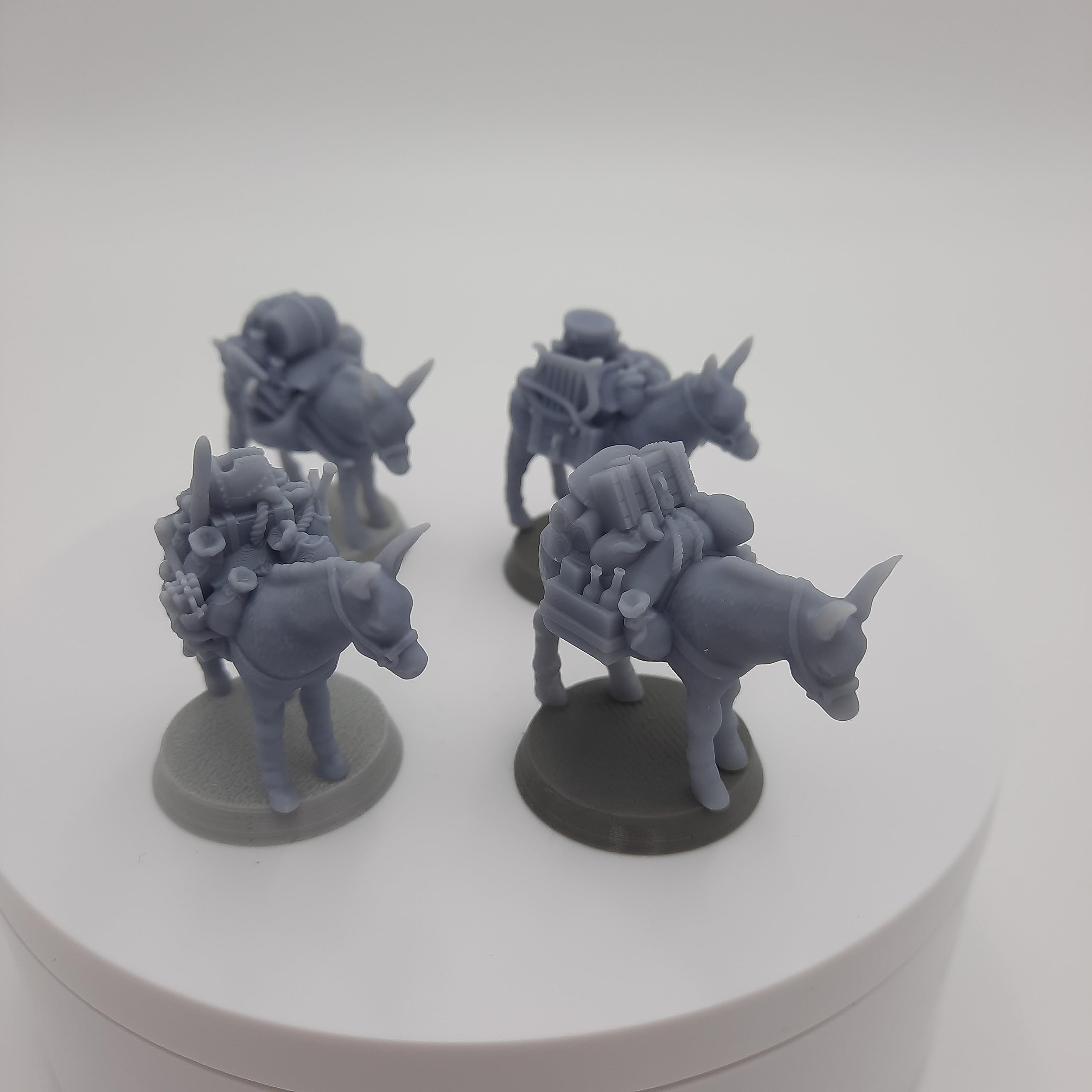 HERO Creations - 4 Mules - RPG - Dungeons and Dragons - DND - Pathfinder - Lord of The Ring - Figurine Miniature (Gray/Unpainted)