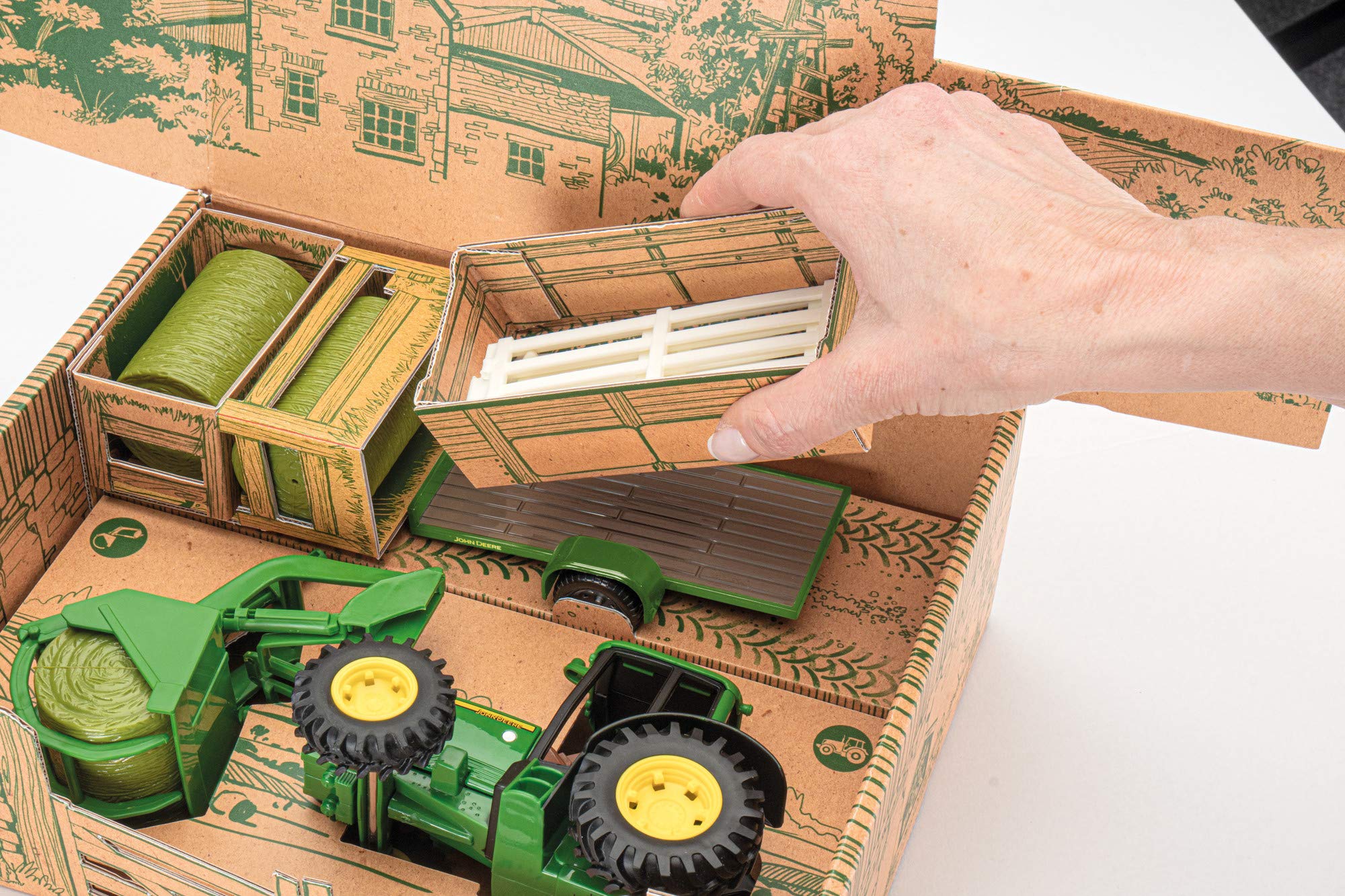 Britains Farm in a Box, Farm Playset for Kids, Multicolor, 3 Years and Up
