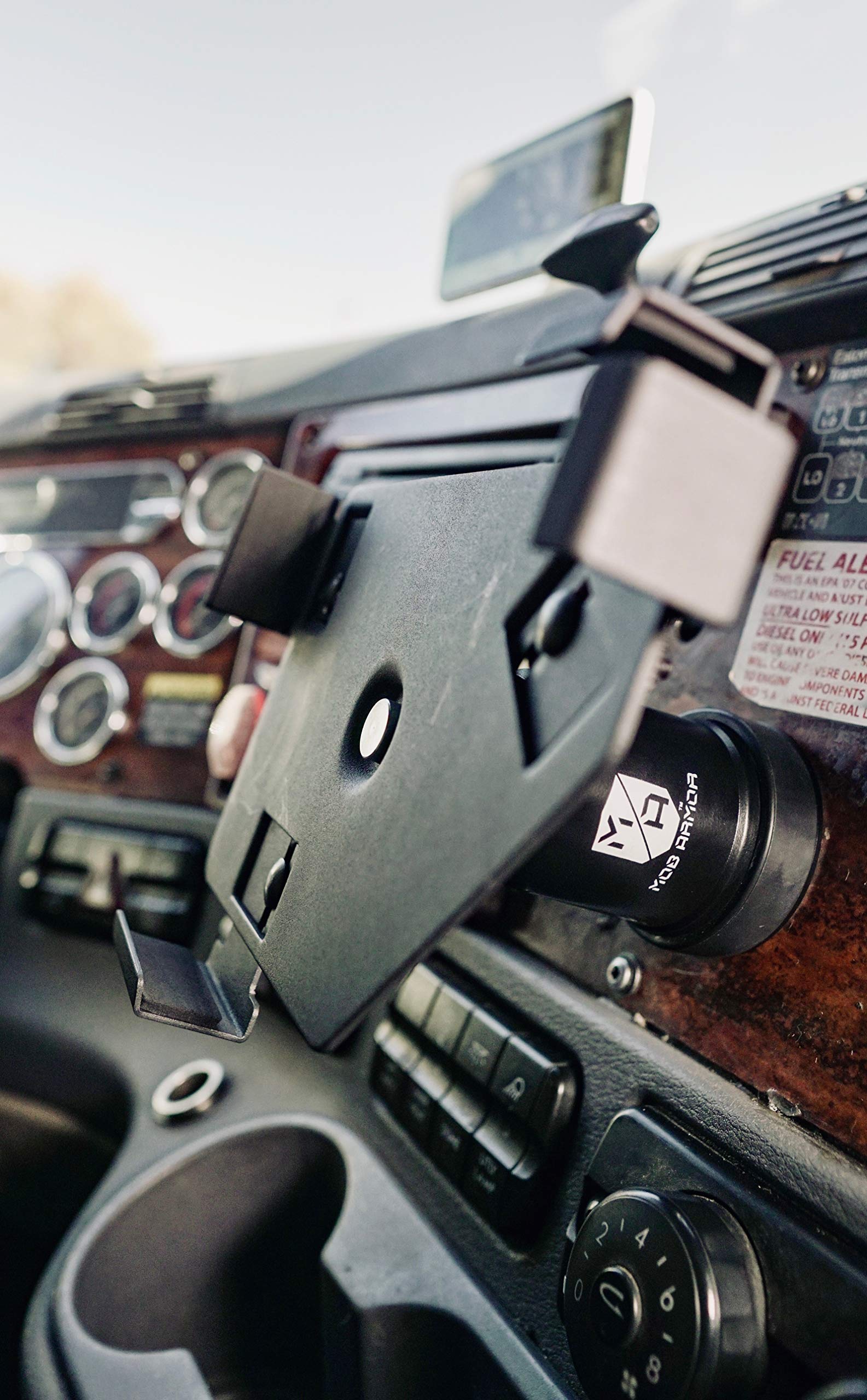 Mob Armor Tab Mount Magnetic