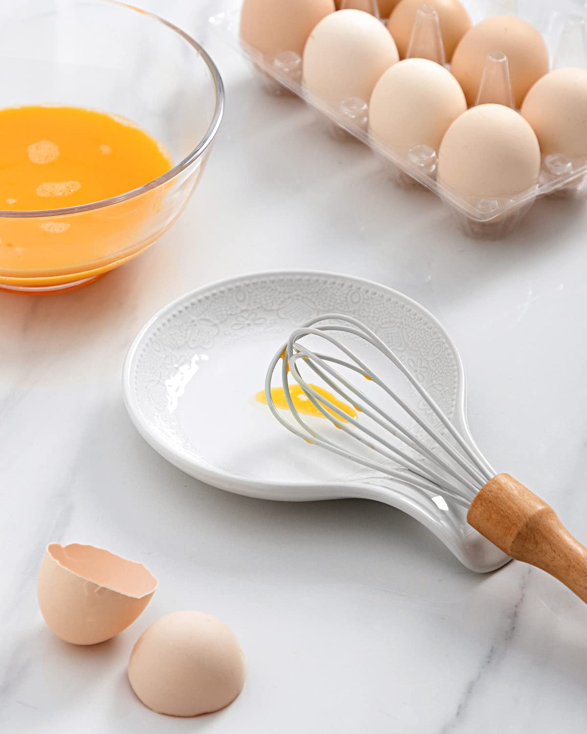 FE FUN ELEMENTS SpoonHolder, Ceramic Spoon Rest for Kitchen Countertop, Large Lace Embossed Kitchen Spoon Rest for Stovetop, Ceramic Spoon Rest for Kitchen Countertop, 5.5inch Utensil Tray (White)