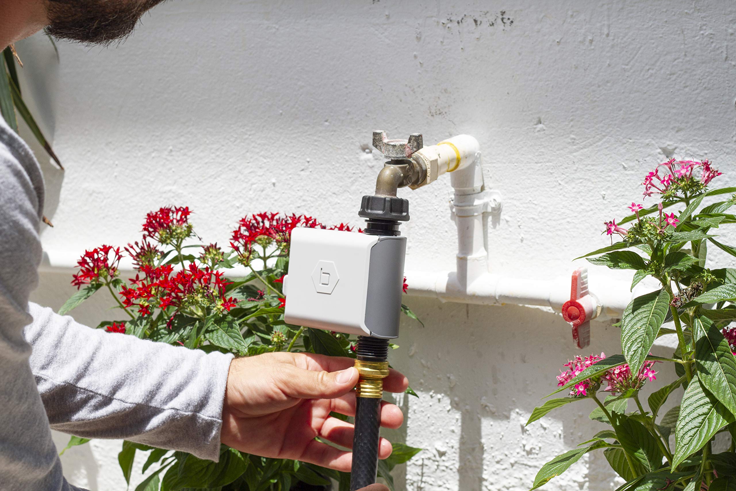 Orbit 61015 Garden Box Drip Irrigation Drip Watering Kit with B-hyve Smart 1-Outlet Hose Faucet Sprinkler Timer with B-hyve Smart Hub