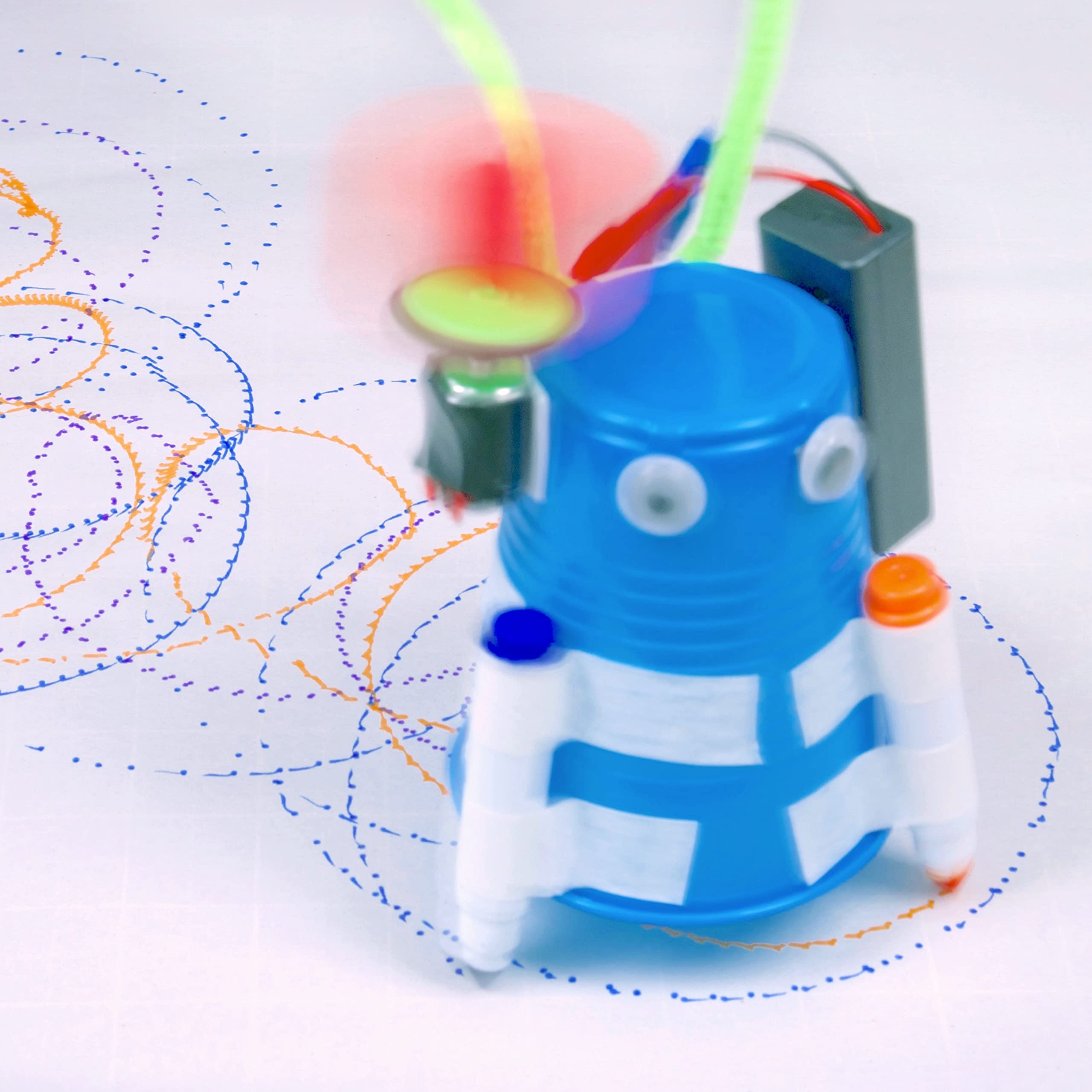 DIY Doodling Scribble Bot Kit β Bulk Pack of 10 Motorized Art Robot Projects for Kids - STEM & STEAM Learning Activity