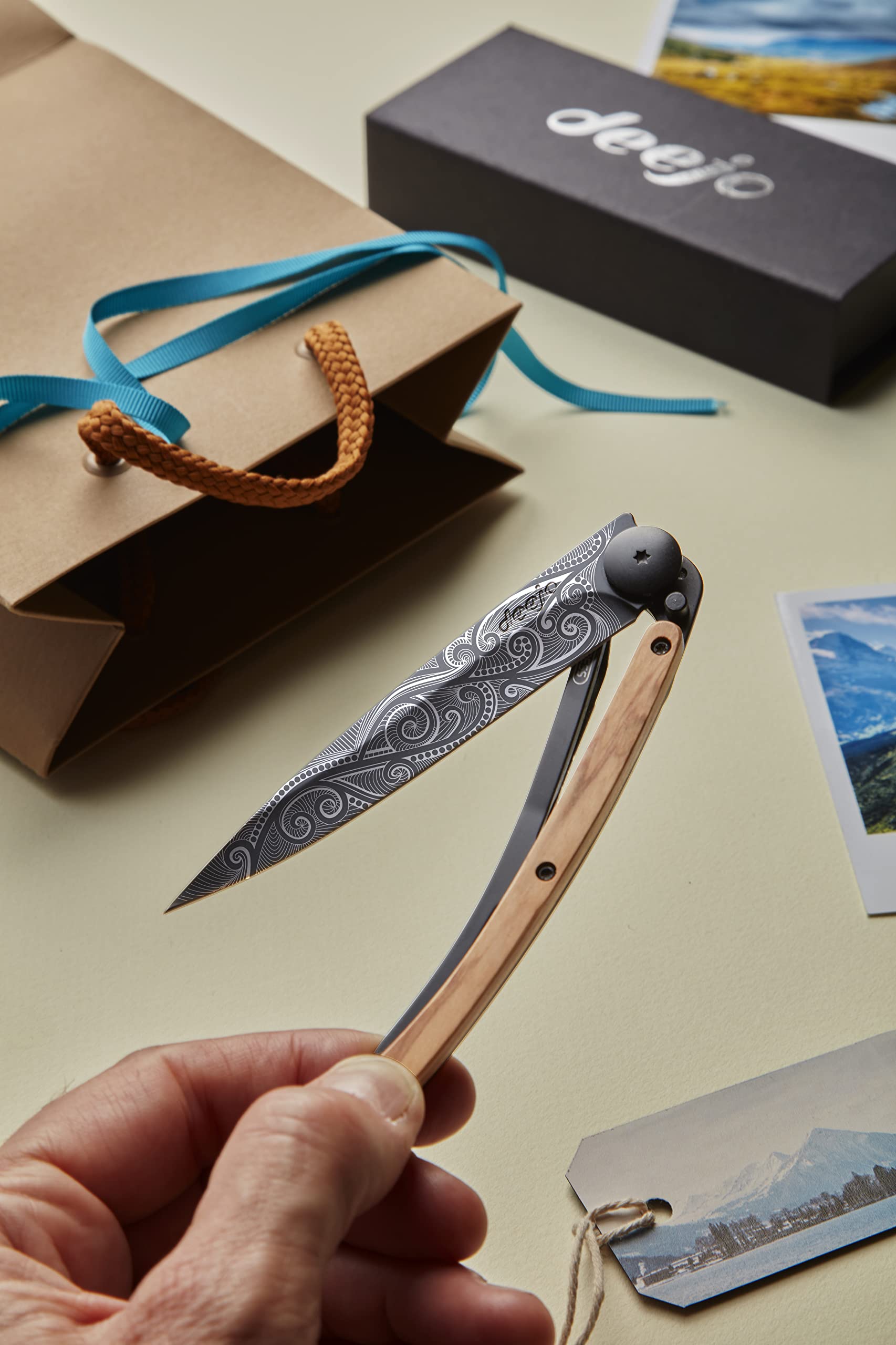 deejo - Serrated 1.3 OZ, Olive Wood, Black Titanium, Pacific - Ultra-Light Pocket Folding Knife with a Belt Clip - Stainless Steel Z40C13