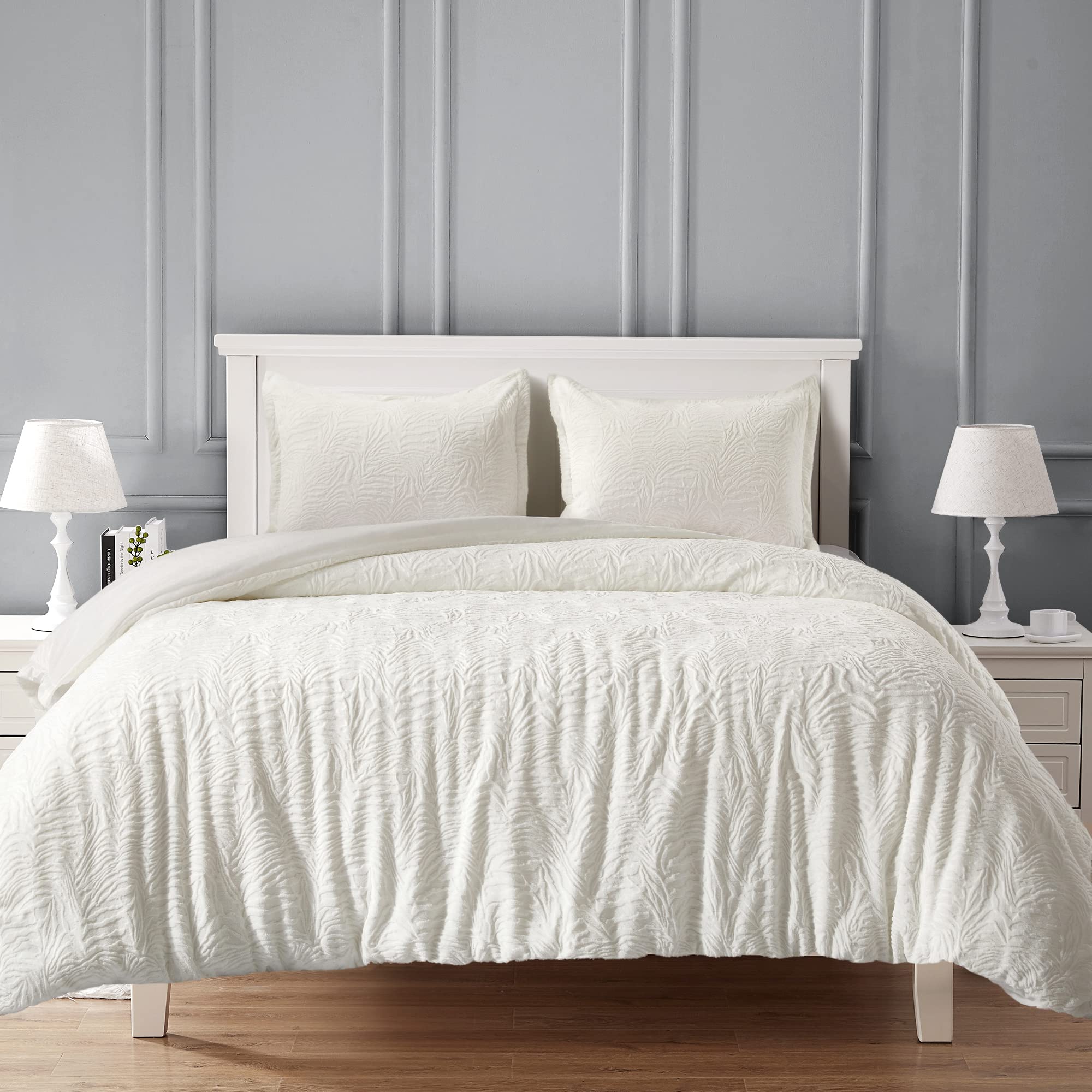 TILLYOU White Fluffy Duvet Cover Queen Set, Ultra Soft Shaggy Comforter Set Milk Crystal Velvet Bedding Faux Fur Plush Fuzzy Comforter Cover, 3 Pieces (1 Duvet Cover + 2 Pillow Shams)