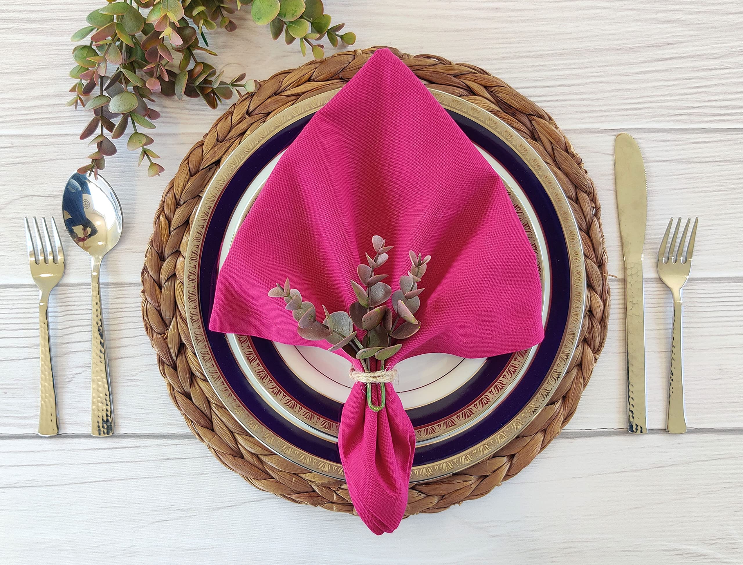 AVKA Studio 100% Cotton Dinner Napkins - Fuchsia Pink Cloth Napkins - 18x18 - Set of 6 - Bright Fabric Napkins for Kitchen or Dining Table - Everyday use, Picnics, Valentines Day - Washable Reusable