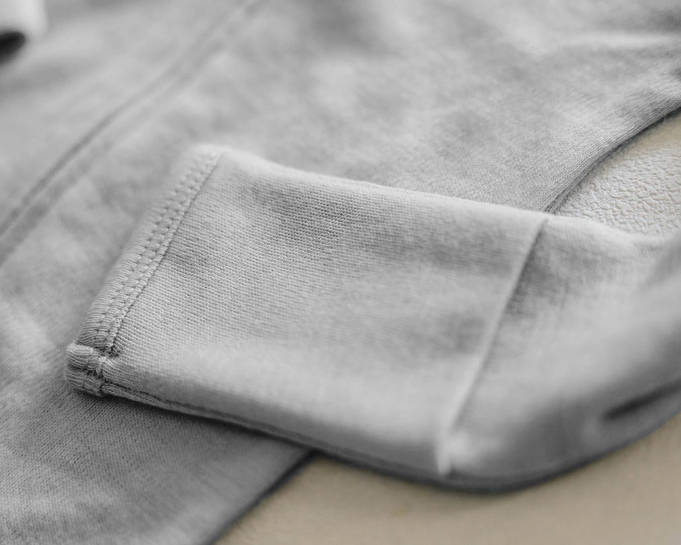 Woolino Toddler Footie Sleeper, Merino Wool Baby Pajamas, Baby Footed Sleeper for Boy & Girl, Romper for Unisex, 6-9m, Gray