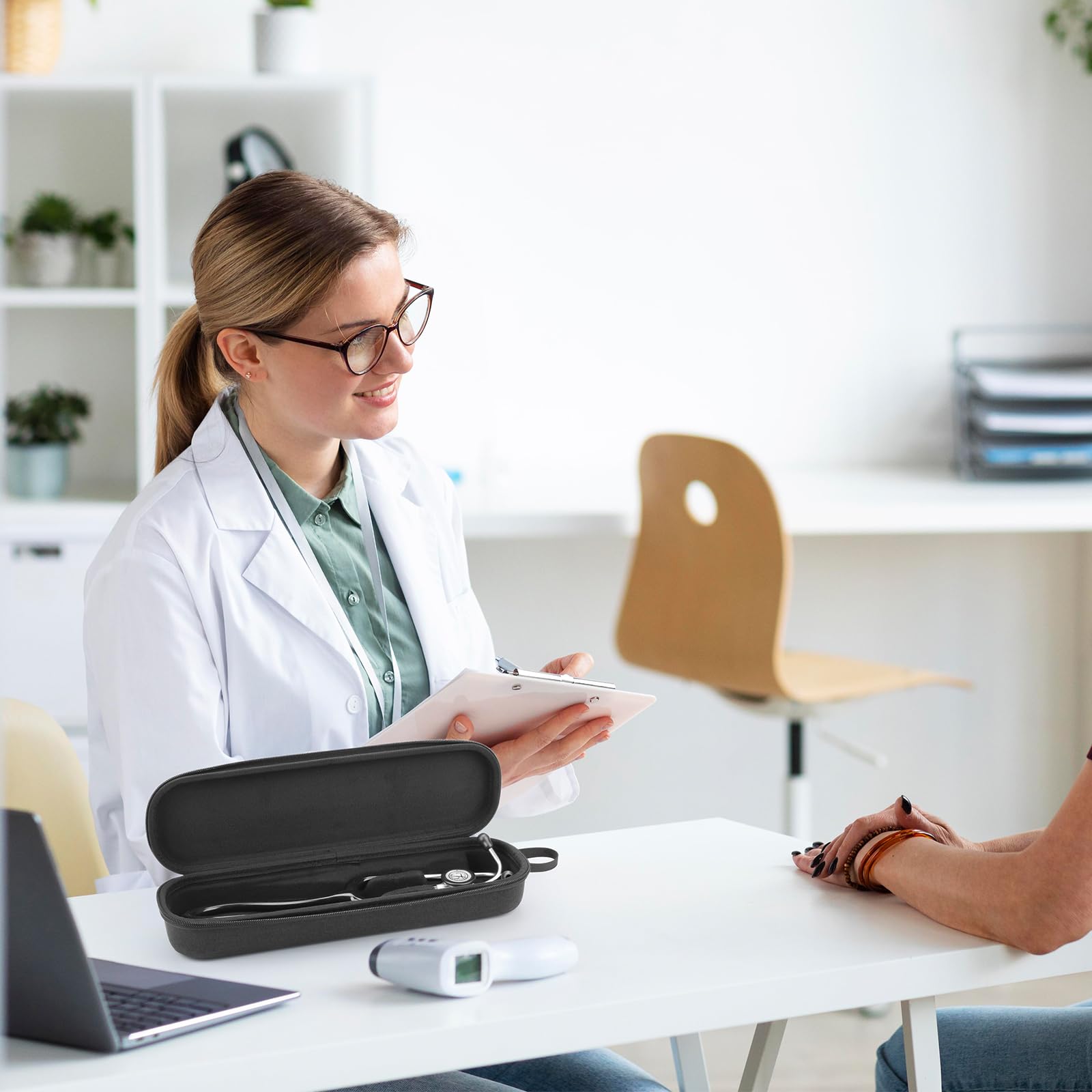Beautyflier Travel Case for 3M Littmann Classic III Monitoring Stethoscope, Stethoscope Carrying Case with Extra Pocket for Accessories, Storage Box for Stethoscope, EVA Black (Case Only)