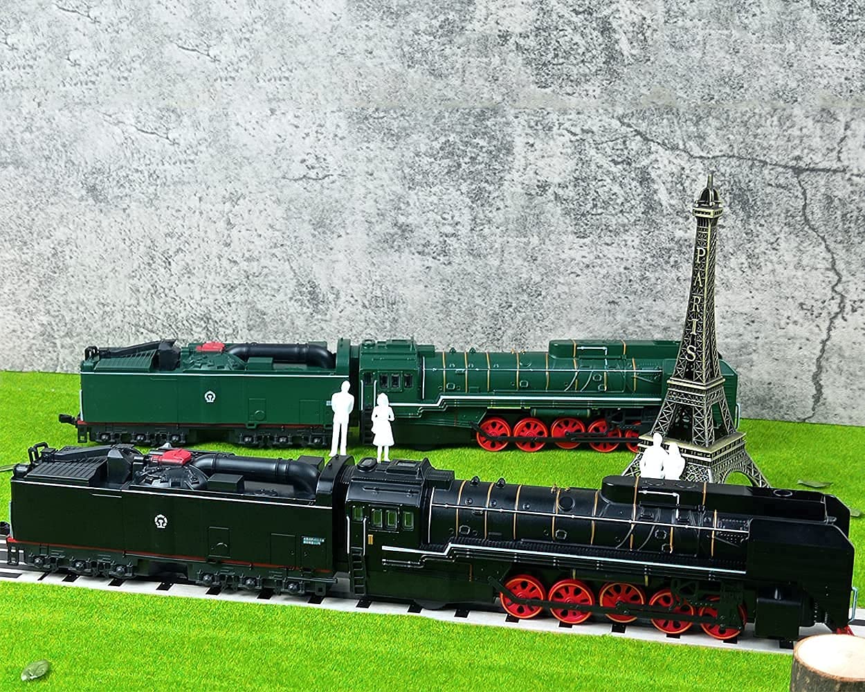 DS. DISTINCTIVE STYLE 1:87 Alloy Steam Locomotive Traction Engine Trains Toy Model with Music Light (Black)