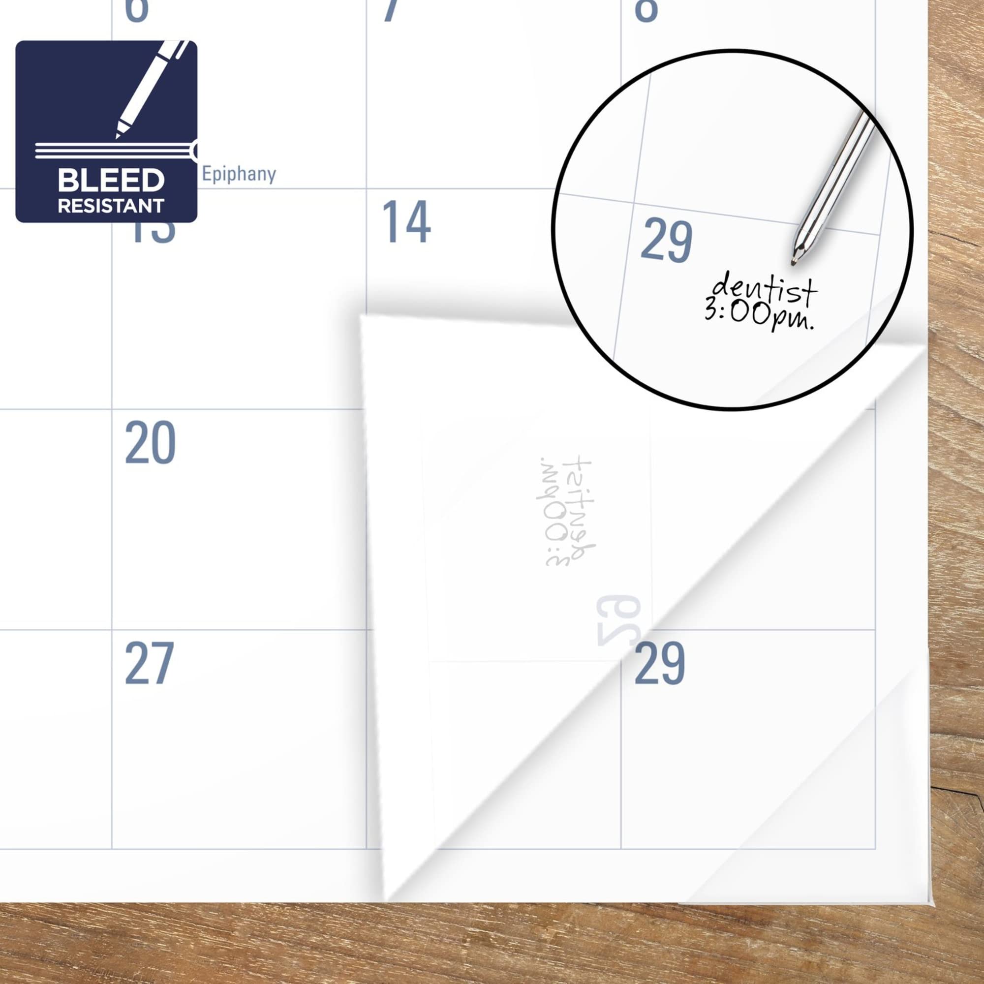 AT-A-GLANCE 2022 Weekly Appointment Book & Planner by AT-A-GLANCE, 8-1/4" x 11", Large, Large Print, Black (70LP0105)