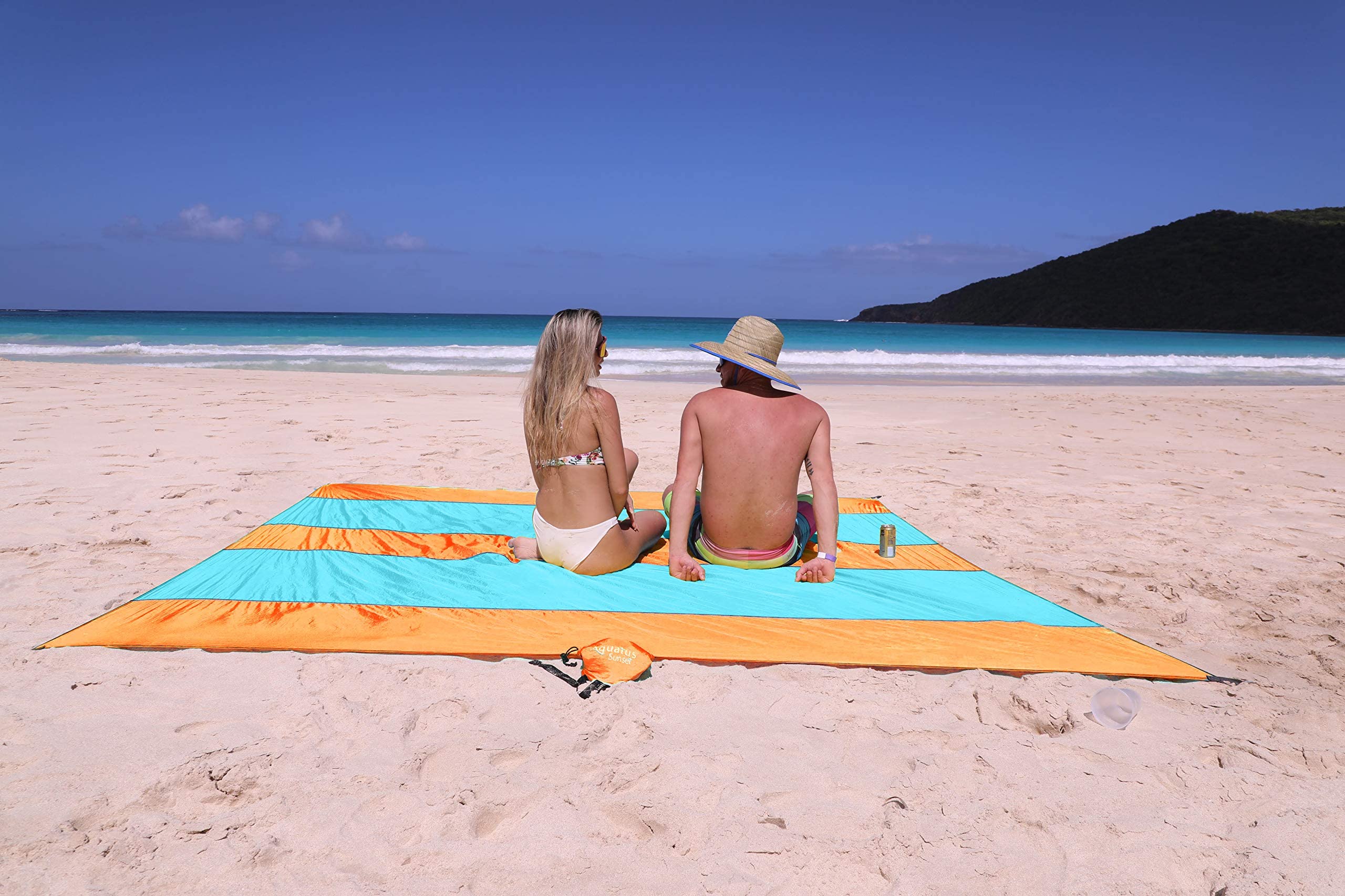 AQUATUS Premium XXL Beach Blanket Sandproof Water Resistant Quick Dry Mat 10ft by 9ft for 1-8 Adults with 4 Metal Stakes, 4 Corner Pockets, Secure Clip and Strap, and Attached Bag