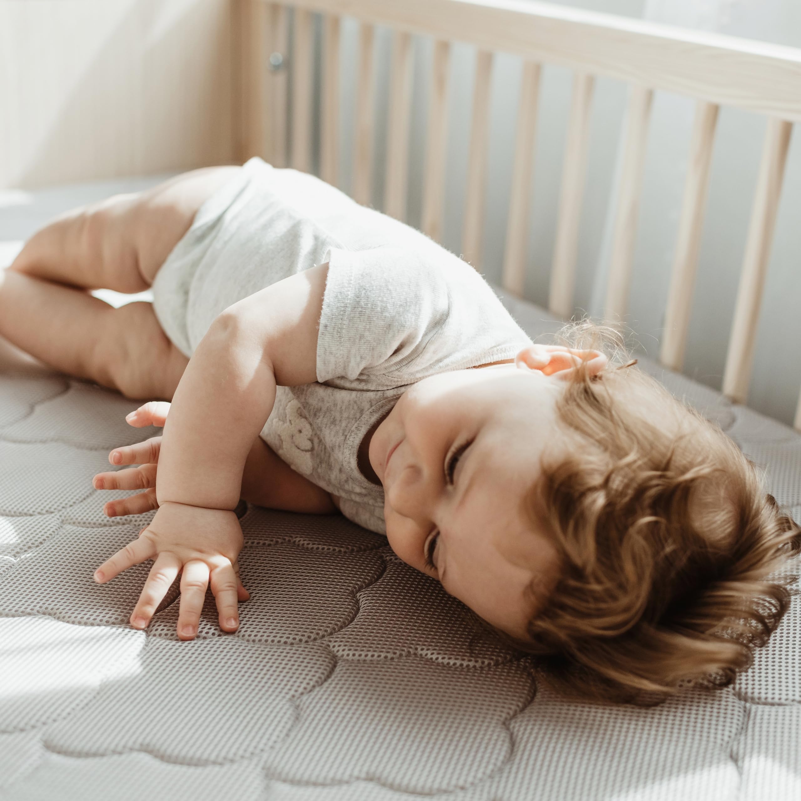 Newton Baby Original Extra Cover | Ultra-Breathable, Reduced Suffocation Risk, Safe, Machine Washable, Non-Toxic, Rest Easy, Fits Original, Waterproof Newton Crib Mattress - Cloud White (Cover ONLY)
