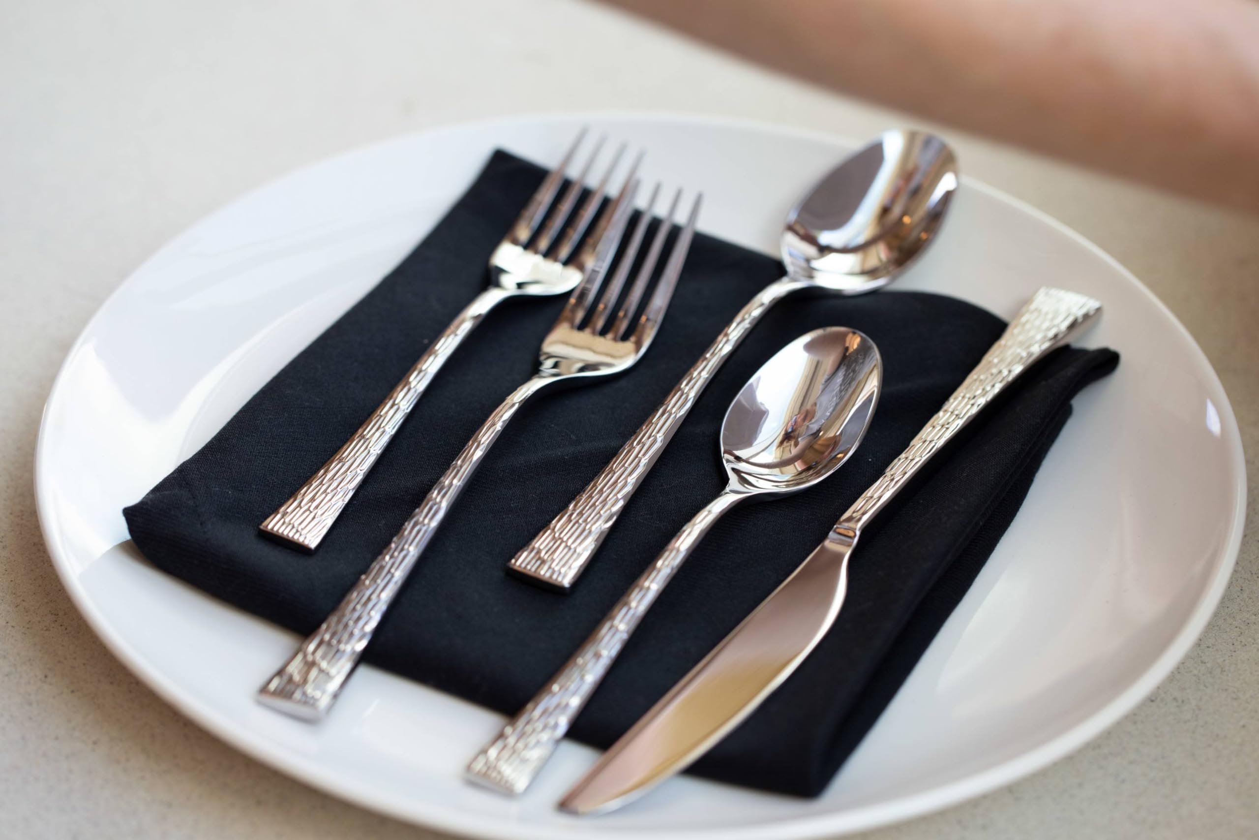 Cambridge Silversmiths Finnley Mirror 20-Piece Flatware Set, Service for 4,Silver