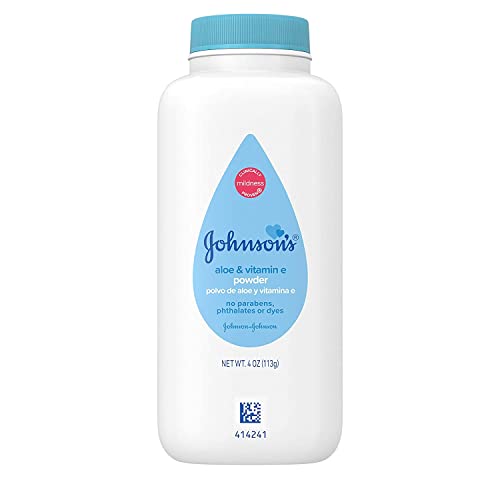 Johnson's Baby Powder with Naturally Derived Cornstarch Aloe & Vitamin E, Hypoallergenic 15 Ounces (Pack of 3)