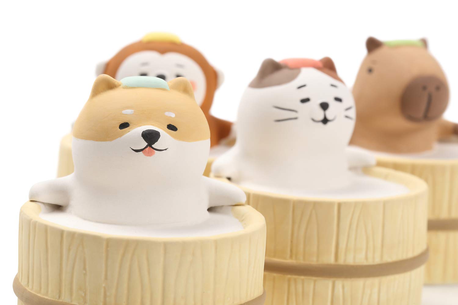 Aroma Ceramic Stone Diffuser [Japan Import] Aromatherapy Essential Oil Diffuser, Non Electric, Passive, Unique, Cute, Animal, Design for Women, Men, and Gifts (Bathing Dog)
