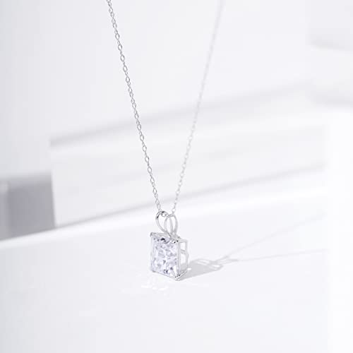 Amazon Essentials 14K Gold 3cttw Infinite Elements Cubic Zirconia Square Pendant with Chain, (previously Amazon Collection)