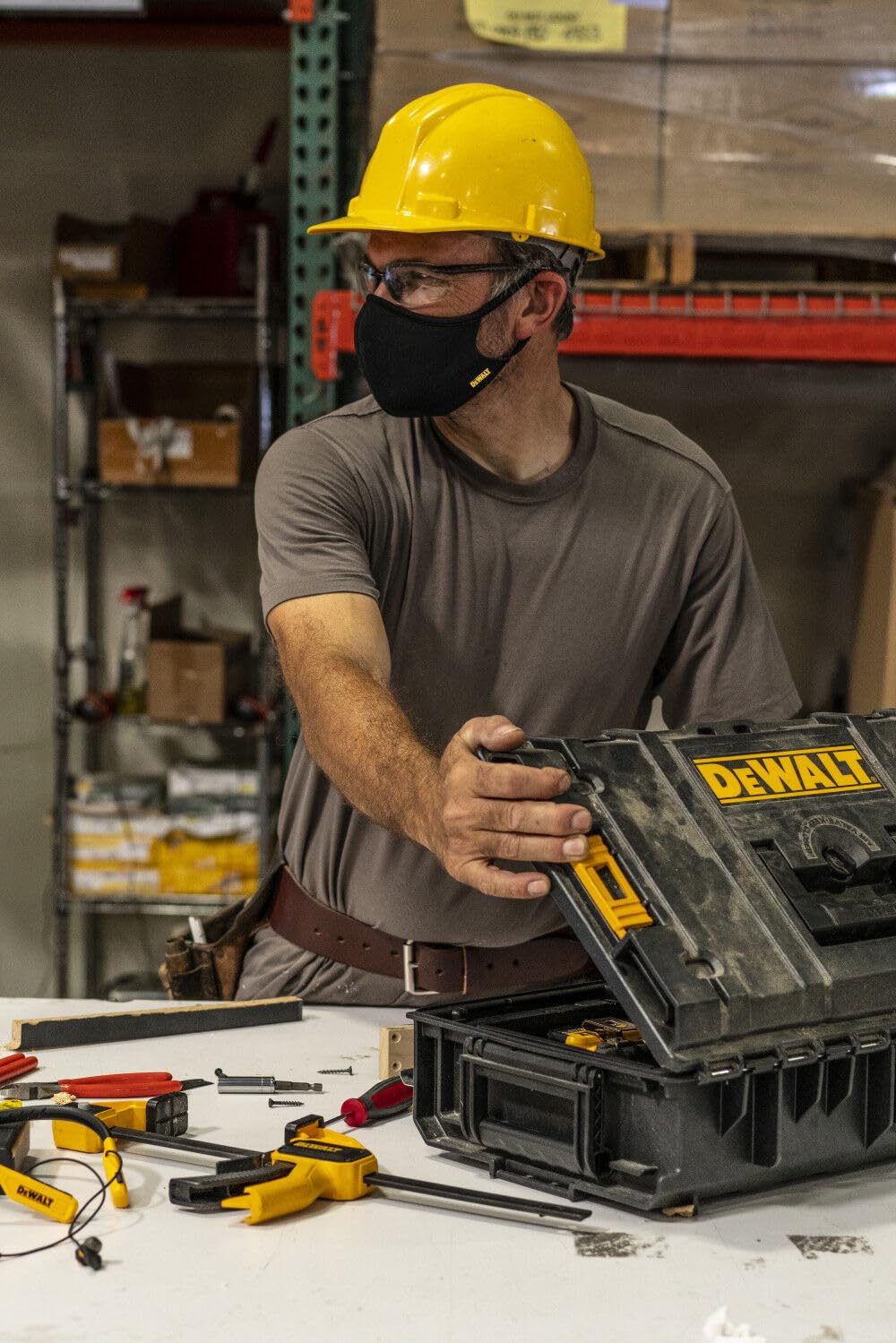 DEWALT Breathable Cloth Face Masks — Adjustable Earloops and Removable Neckstrap — Black — 2-Pack
