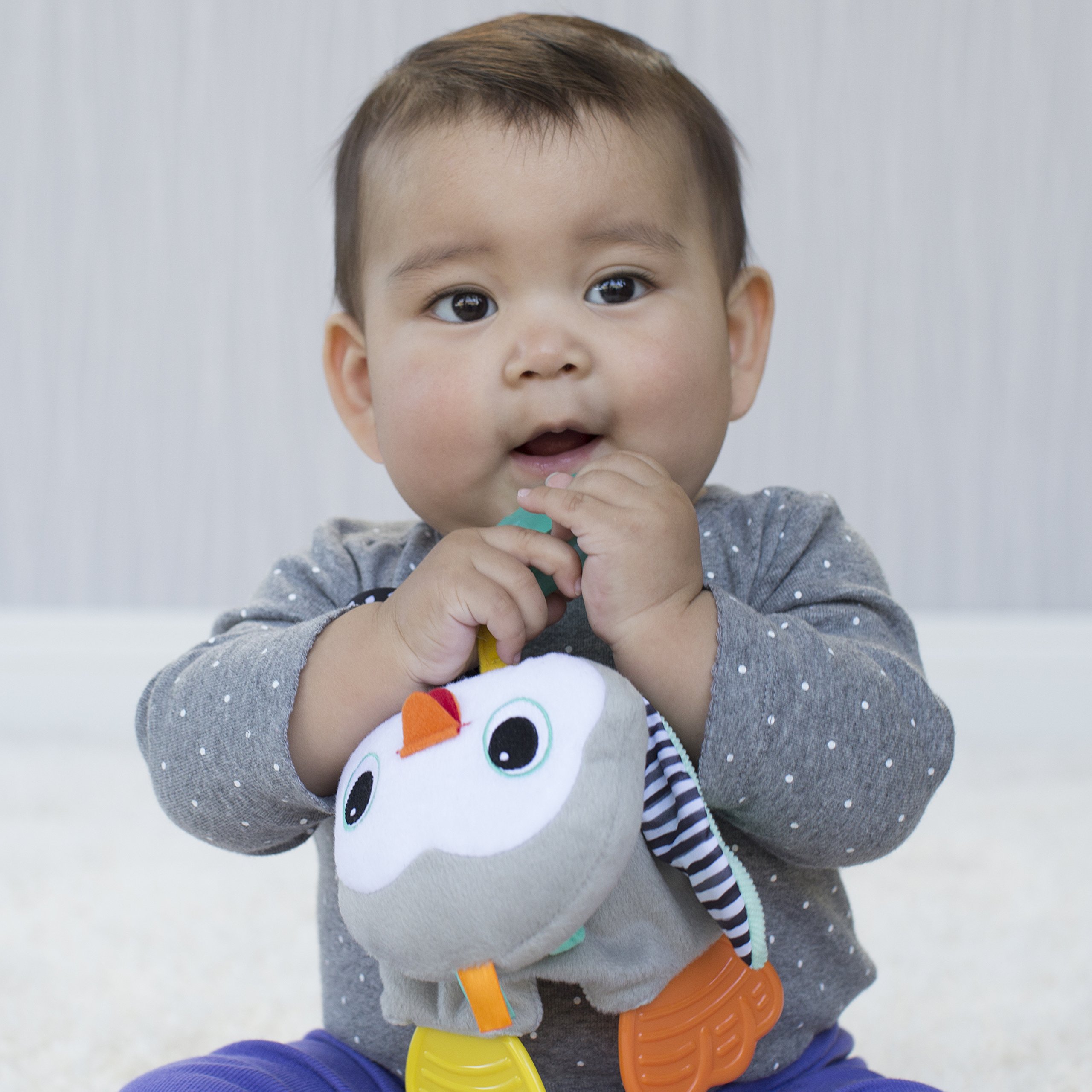 Infantino Cuddly Teether, Penguin Character, 3 Textured Teething Places to Soothe Sore Gums, BPA-Free Silicone, Soft Fabric Textures to Explore, Crinkle Sounds to Discover, for Babies 0M+