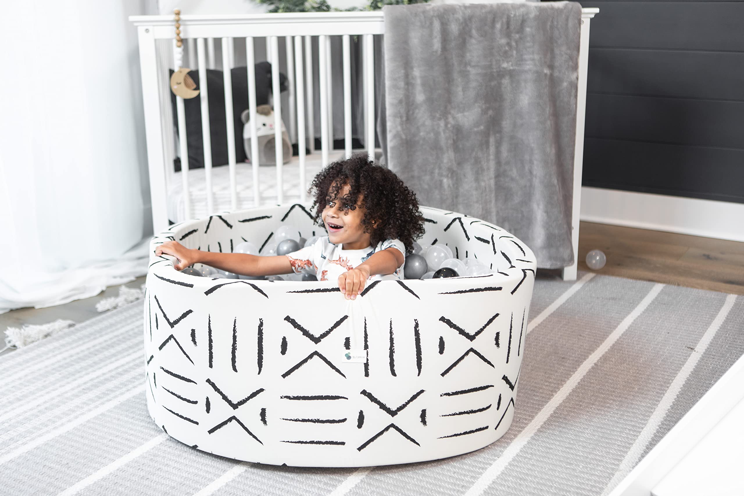Little Big Playroom | Memory Foam Ball Pit for Toddlers | Indoor Kids Ball Pit | Soft Washable Cover | Perfect for Baby Play Room | Includes 200 Balls (Triangle on Ivory)