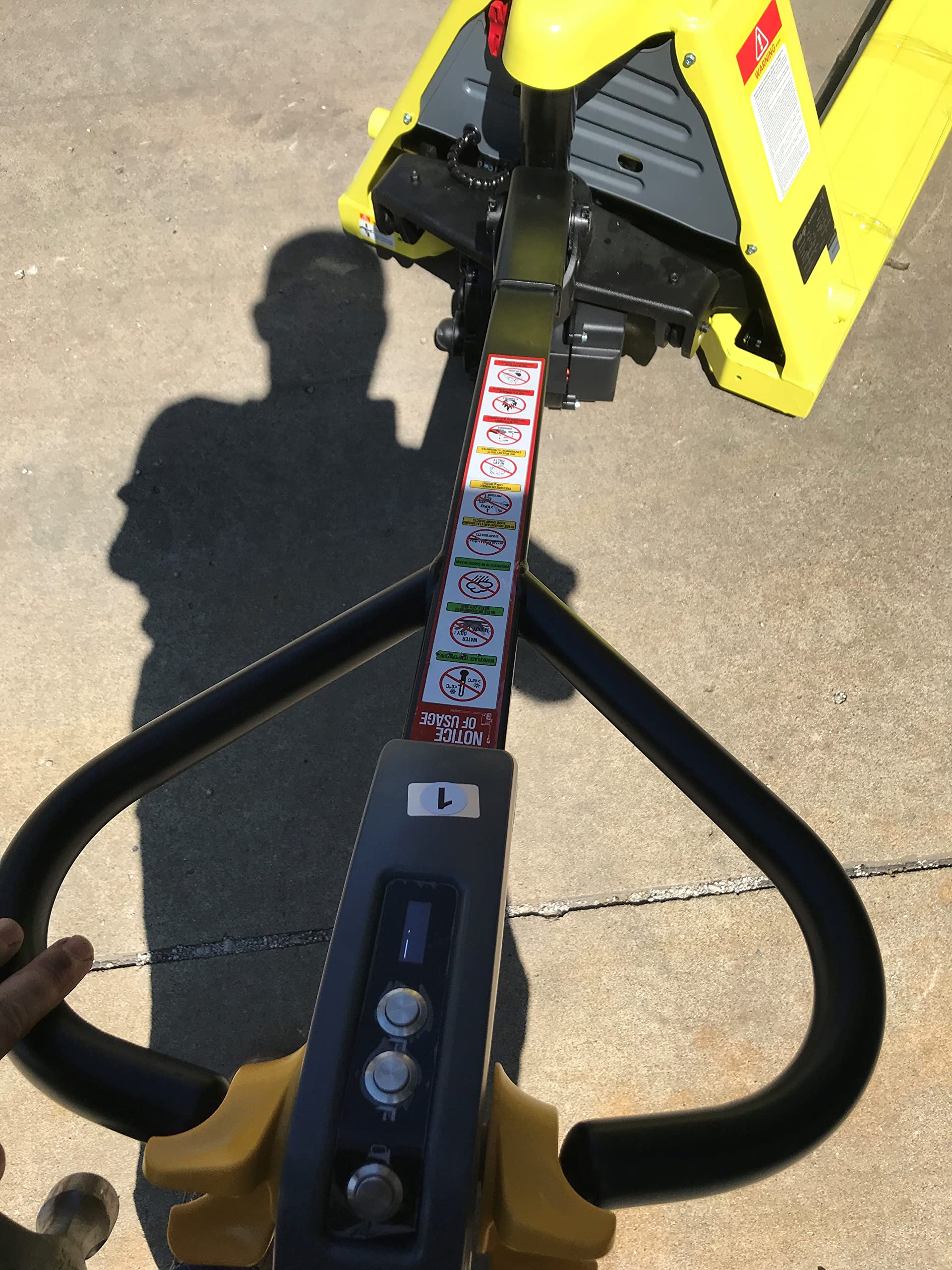 G941 Pallet Jack 4000 ELECTRIC-48 Volt-Includes Battery and Charger