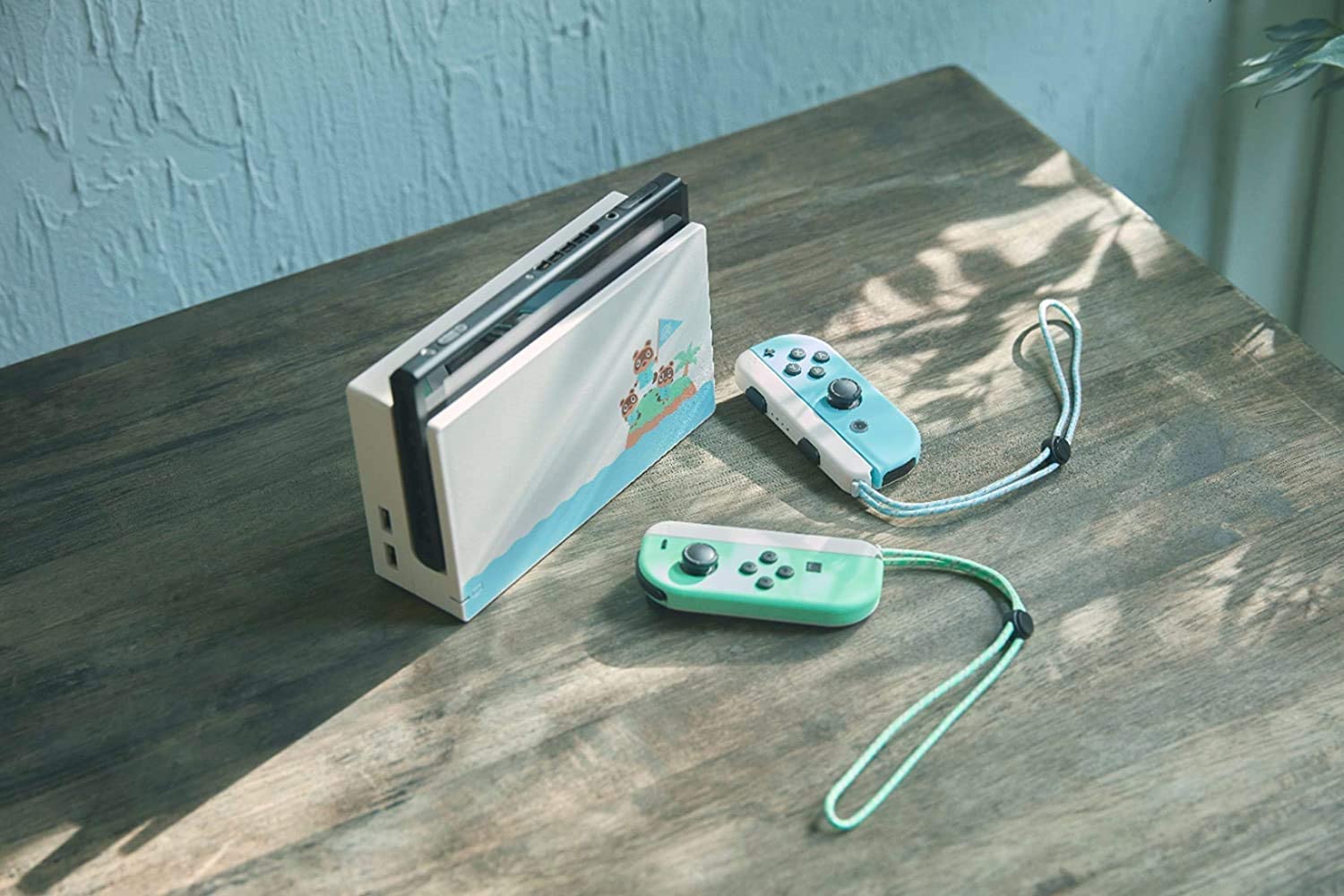 NEW Switch Deluxe Game Holiday Bundle: Animal Crossing-New Horizons Special Edition + Mario Kart 8 Deluxe Game Disk, and T.F. Card
