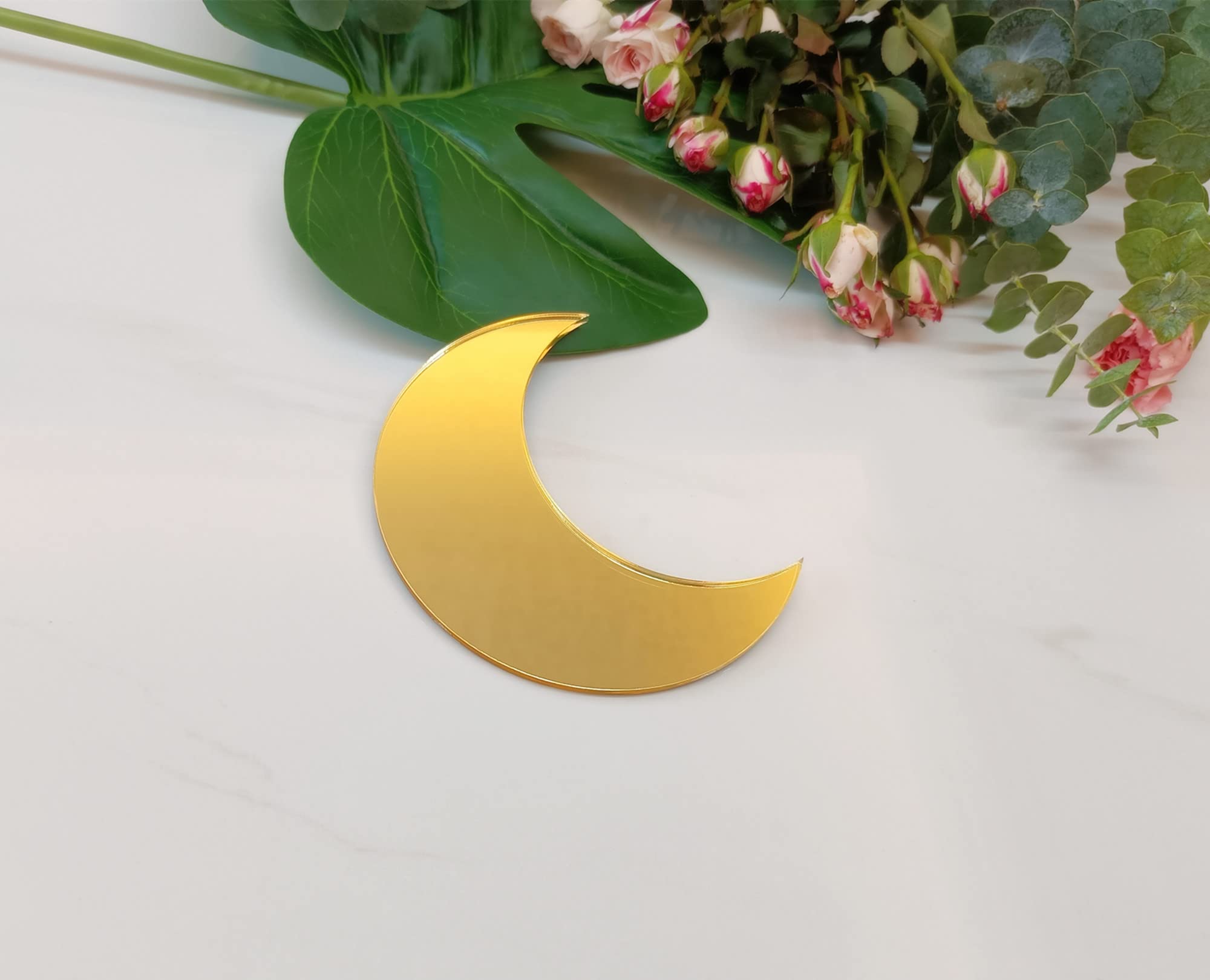 XIAOYUE 20pcs of Acrylic Moon Place Card,Celestial Wedding Place Cards ,Semi-Circle Place Names Blanks for Wedding ,Party&Festival Deco (Gold Mirror)