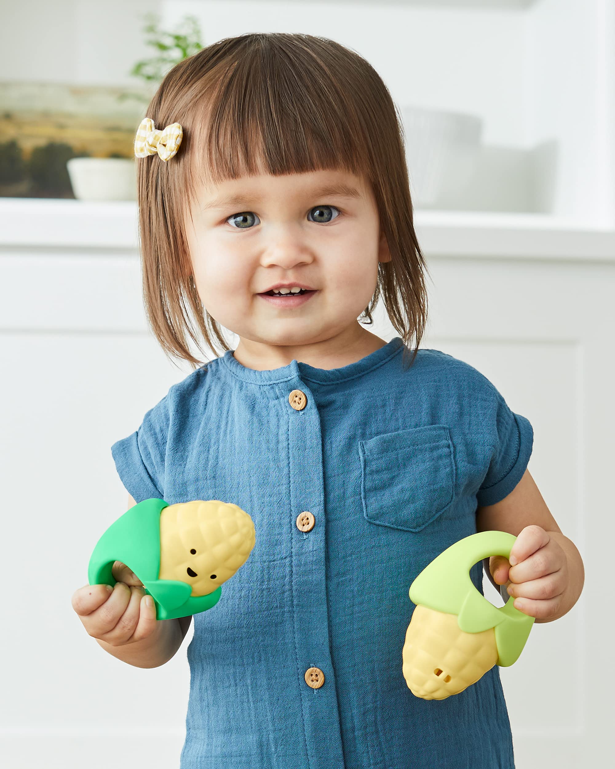 Skip Hop Baby Musical Toy Maracas, Farmstand, Mara-Corns