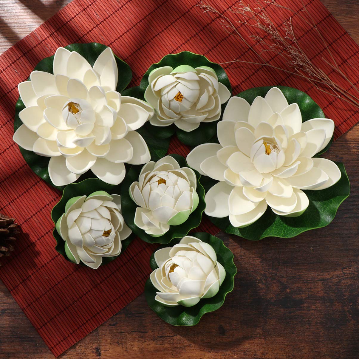FAVOMOTO Artificial Water Lilies Floating Lotus Flowers with Water Lily Pad for Aquarium Pool Garden Koi Fish Pond, Artificial Flowers Home Patio Wedding Decoration 6pcs