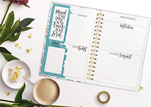 Women's Prayer Journal: A Christian Devotional for a Year of Praise, Gratitude, and Reflection
