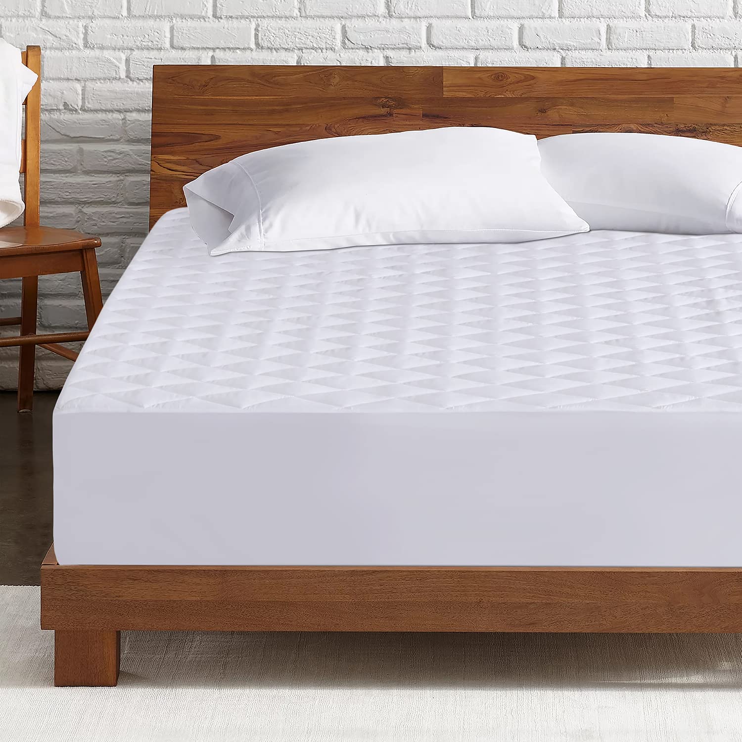 Karin Maki Quilted Fitted Twin Mattress Pad - Elastic Fitted Upto 15” Deep Pocket Mattress Protector Cooling Breathable Fluffy Soft Bed Mattress Cover - Machine Washable Mattress Topper
