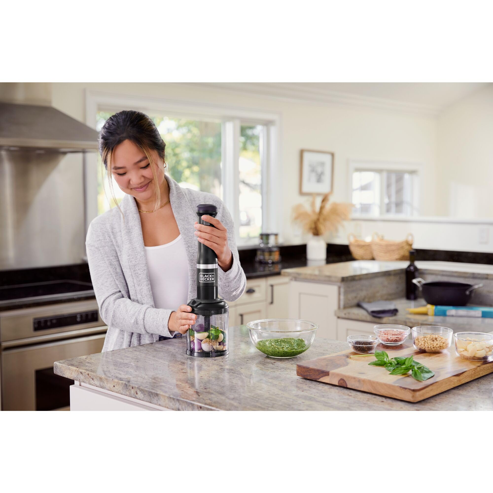 BLACK+DECKER Kitchen Wand Cordless Immersion Blender, 4 in 1 Multi Tool Set, Hand Blender with Charging Dock, Black (BCKM1014K10)