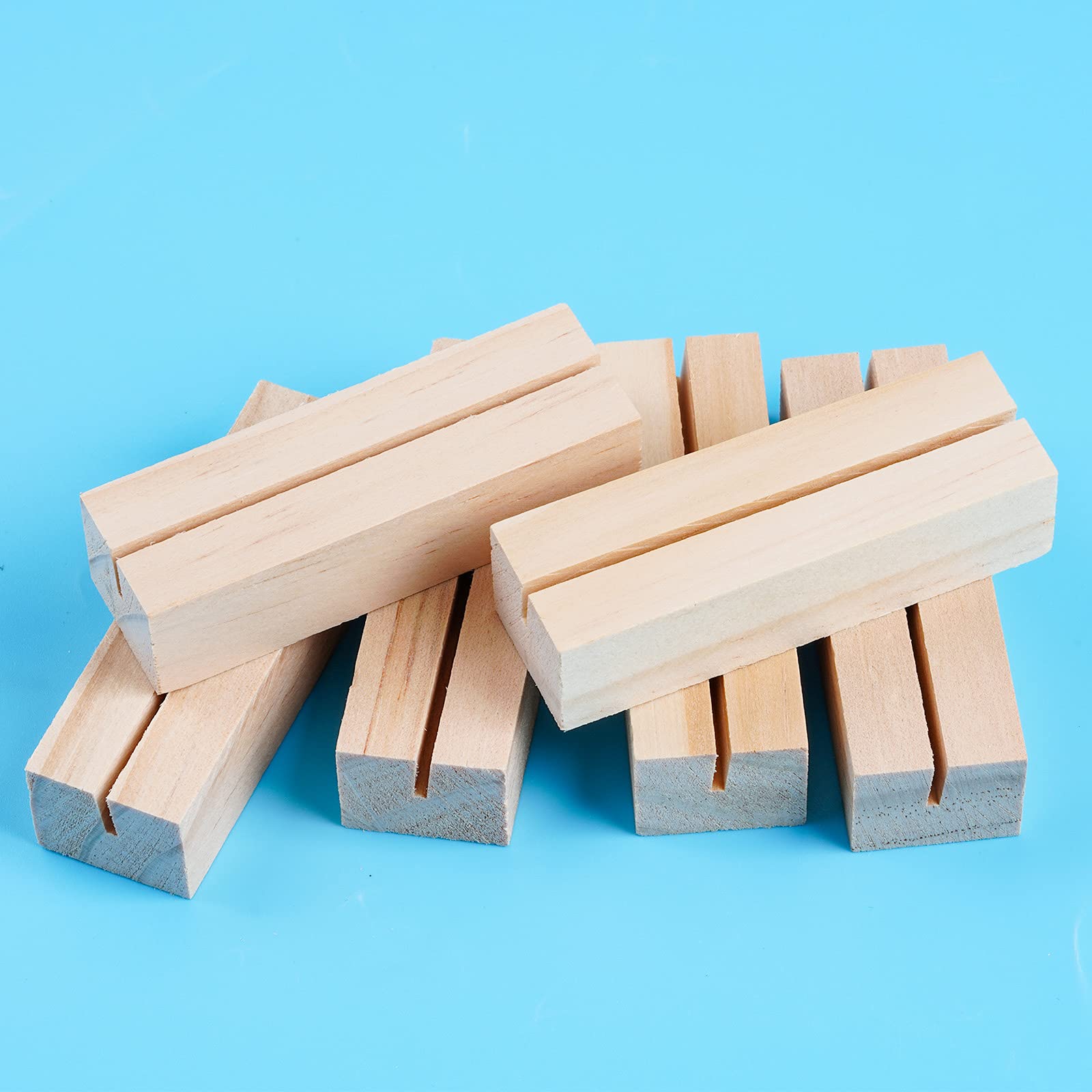 mifengda 20 Pieces Wood Place Card Holders Table Number Holders Stands Small Table Sign Holders Display Rustic Wooden Card Holder with Brown Paper Cards for Wedding Reception Table Party Decoration