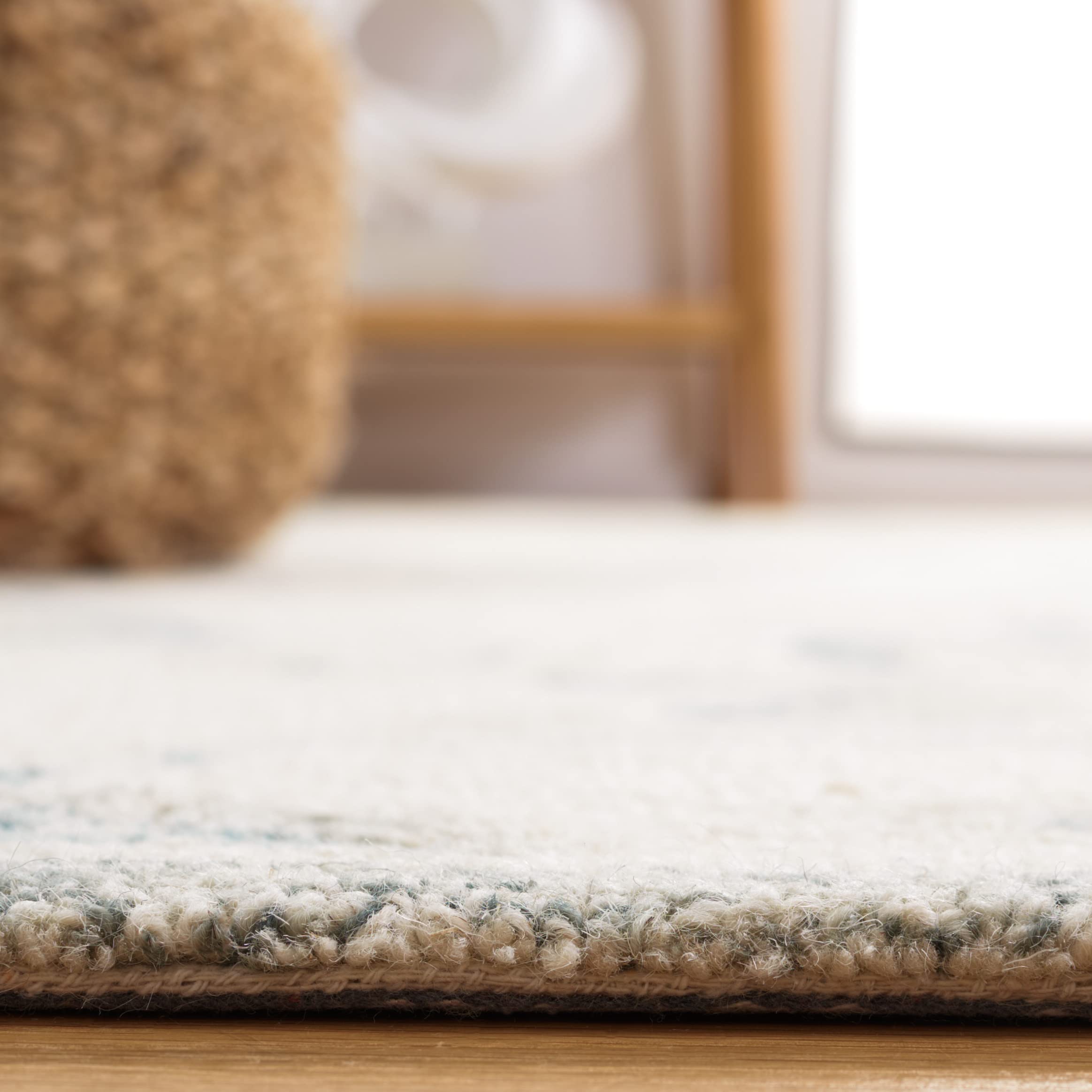 SAFAVIEH Micro-Loop Collection Area Rug - 5' x 8', Ivory & Blue, Handmade Floral Wool, Ideal for High Traffic Areas in Living Room, Bedroom (MLP477A)