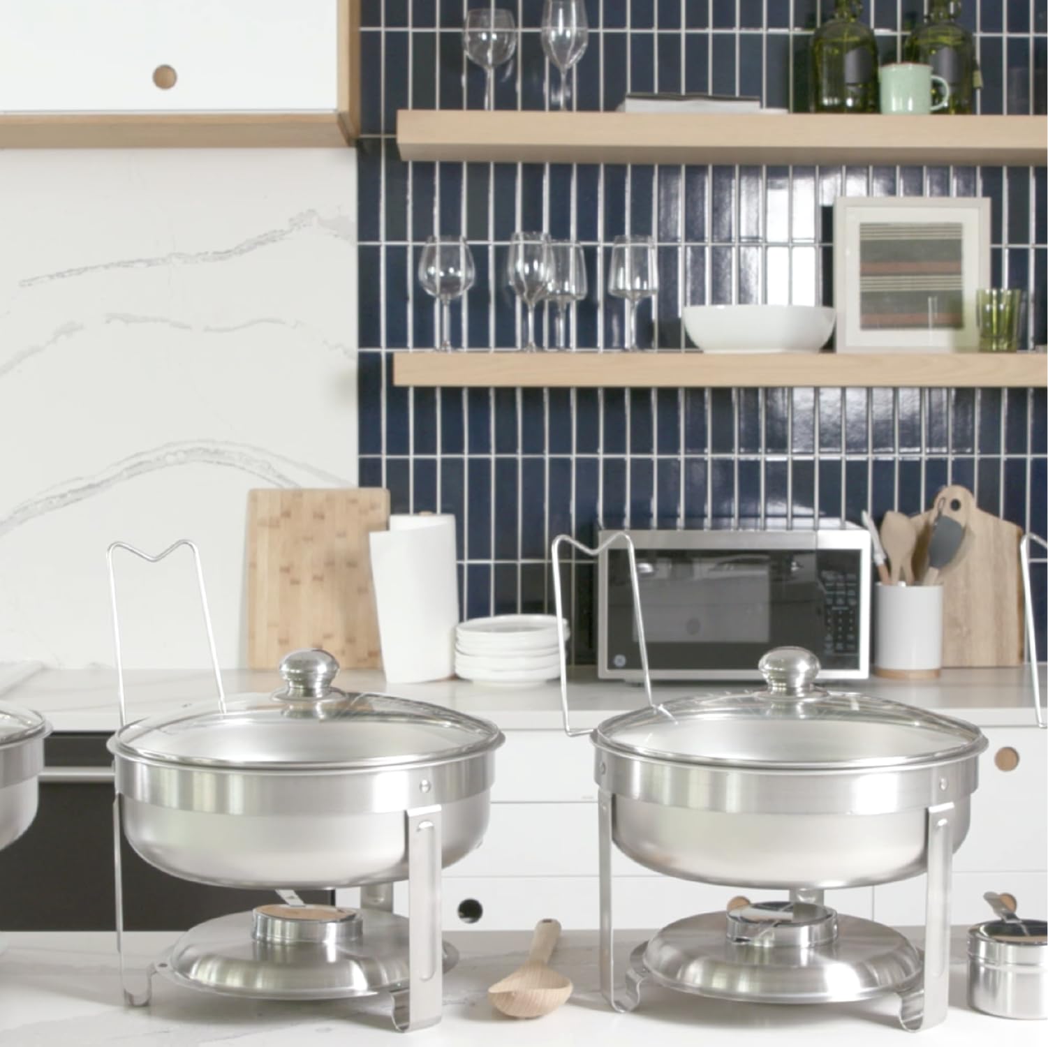 ALPHA LIVING 70012-R Dish Set of 2 β Complete Stainless Steel Chaffe Set with Glass Lids, Chafing Fuel Holder β Elegant and Practical Warmer Trays for Buffet, Wedding, Catering Supplies