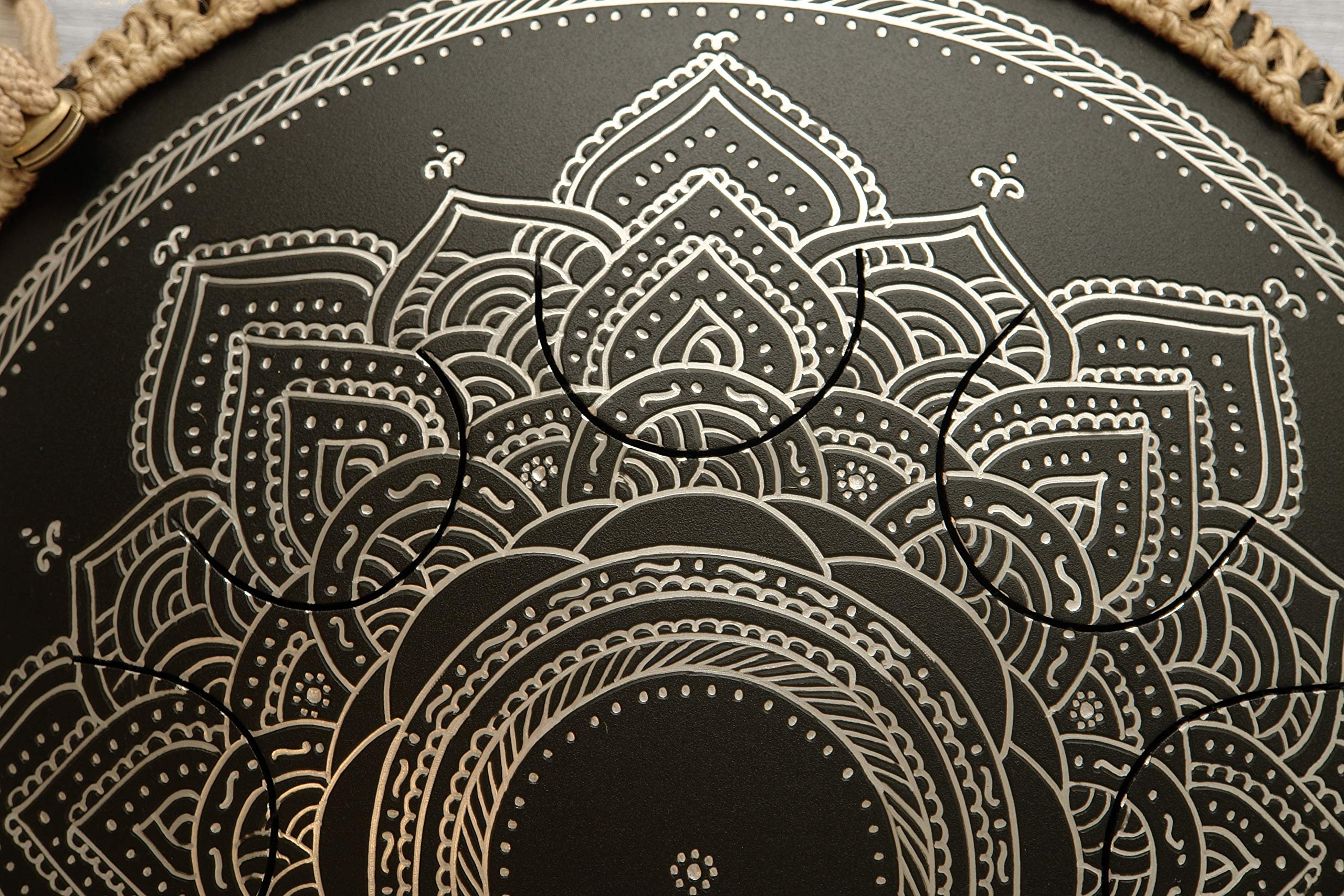 GUDA DRUM Freezbee Black with Ice Flower design, FREE Rope Decoration and Travel Bag