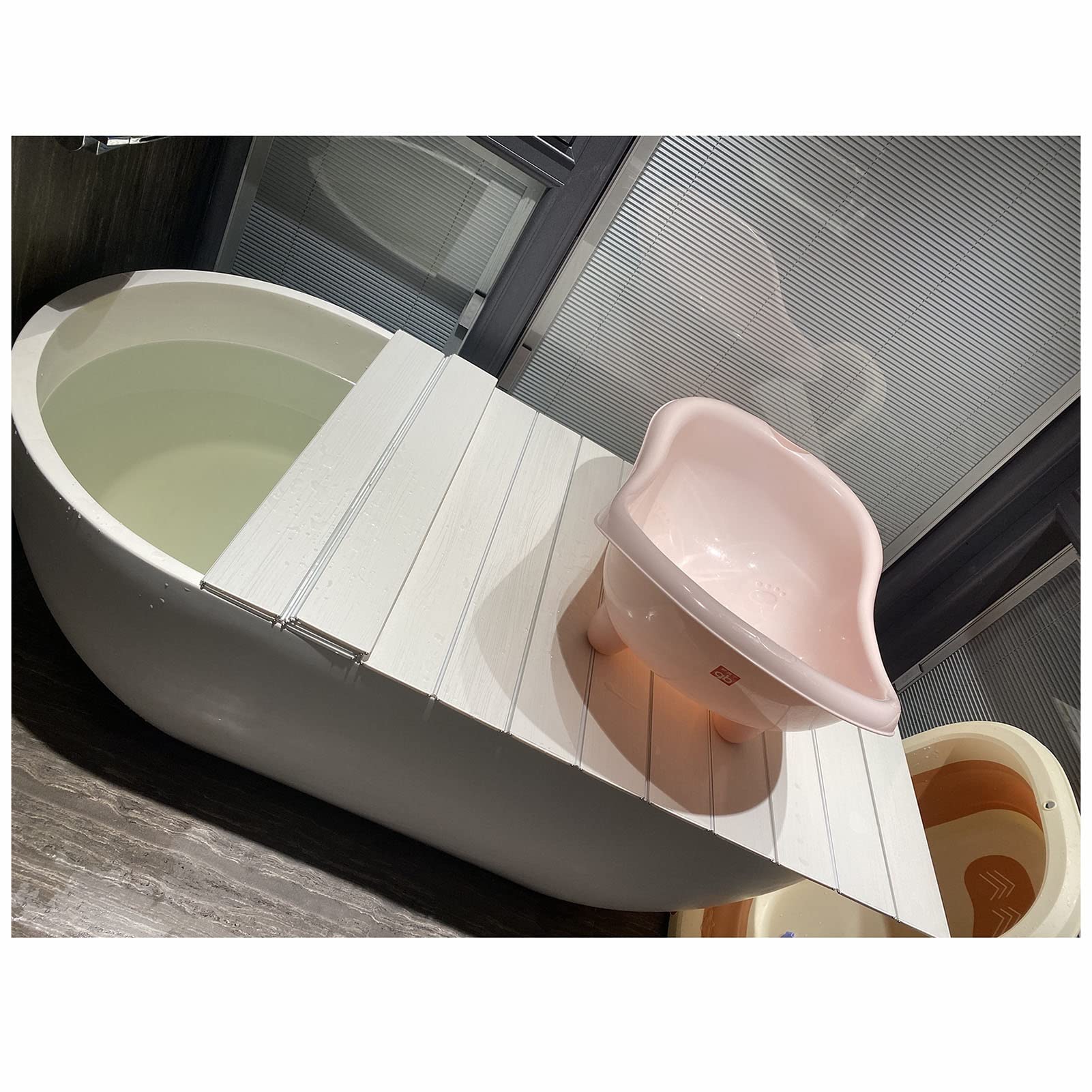 Bathtub Cover Bath Tub Caddy Tray, Folding PVC Plastic Dust-Proof Board Shutter Bath Lid, Durable Insulation Cover for Spa, Bathroom & Shower, 0.6cm Thickness ( Color : White , Size : 80x170x0.6cm )
