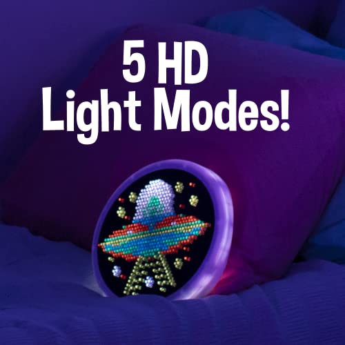 Lite Brite Oval High Definition - Light Up Toy β 650 Mini Pegs, 8 HD Design Templates, Great Gift for Girls and Boys Ages 6+