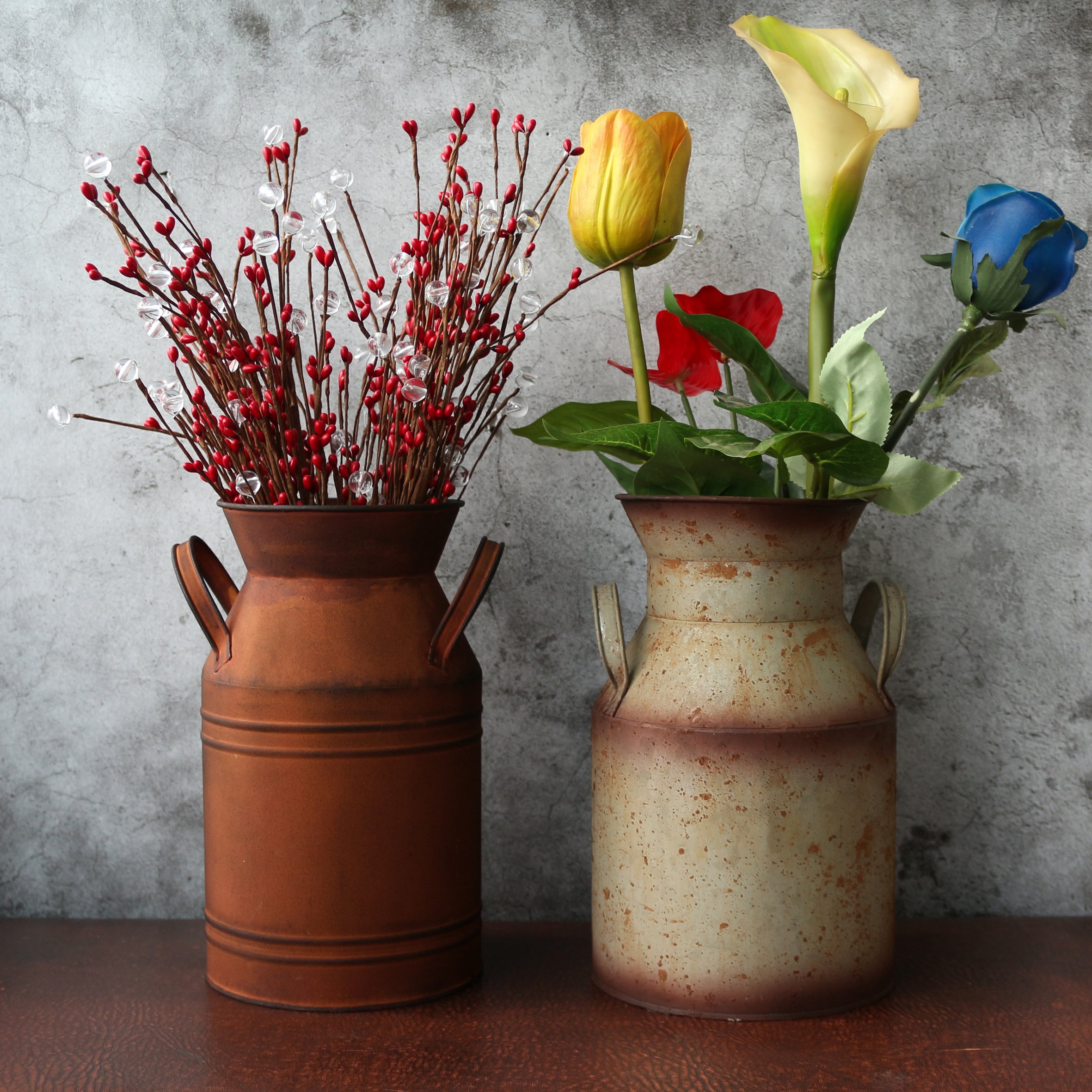 CVHOMEDECO. Farmhouse Galvanized Metal Milk Can, Old Rustic Primitives Jug Vase for Home and Garden Décor. Grey