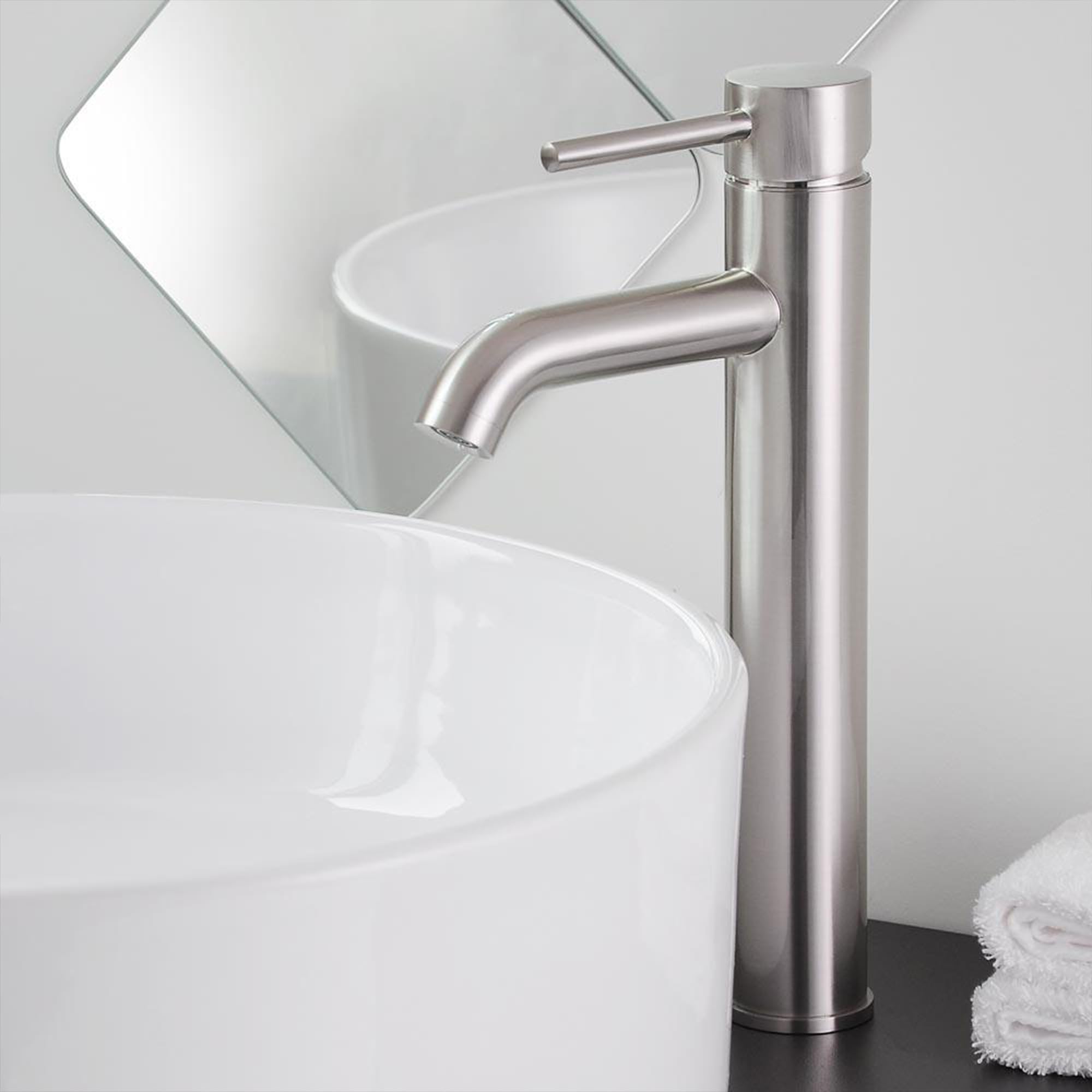 Ivanees Single Handle Bathroom Faucet, Hot & Cold Mixer Tap for Wash Basin, Bathroom Sink Faucet, Solid Brass Faucet, Chrome Finish, 1 Hole Deck Mounted Bath Faucet