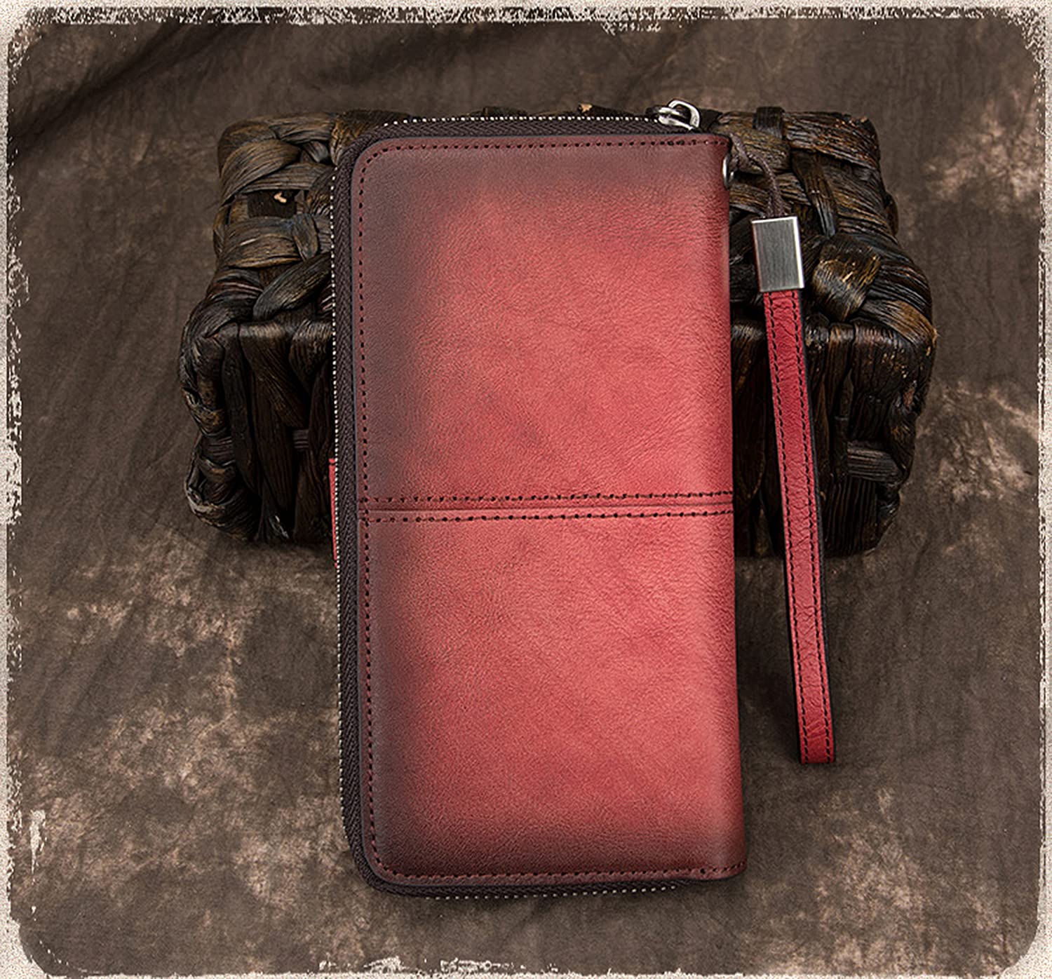 LETEULO Women's Leather Wallet Vintage Clutch Wallets Card Organizer Purse with Clutch Strap (Red)