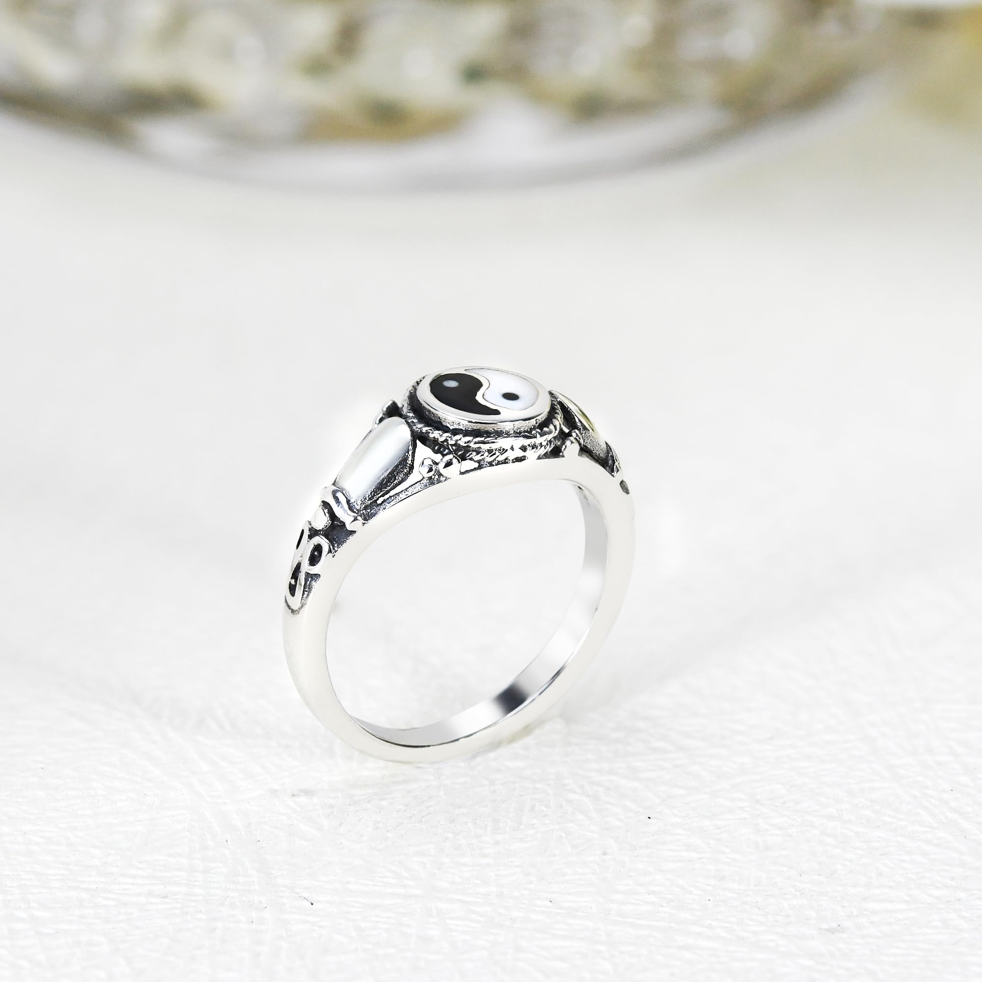 AeraVida Timeless Yin and Yang Cobra Symbol .925 Sterling Silver Ring (8)