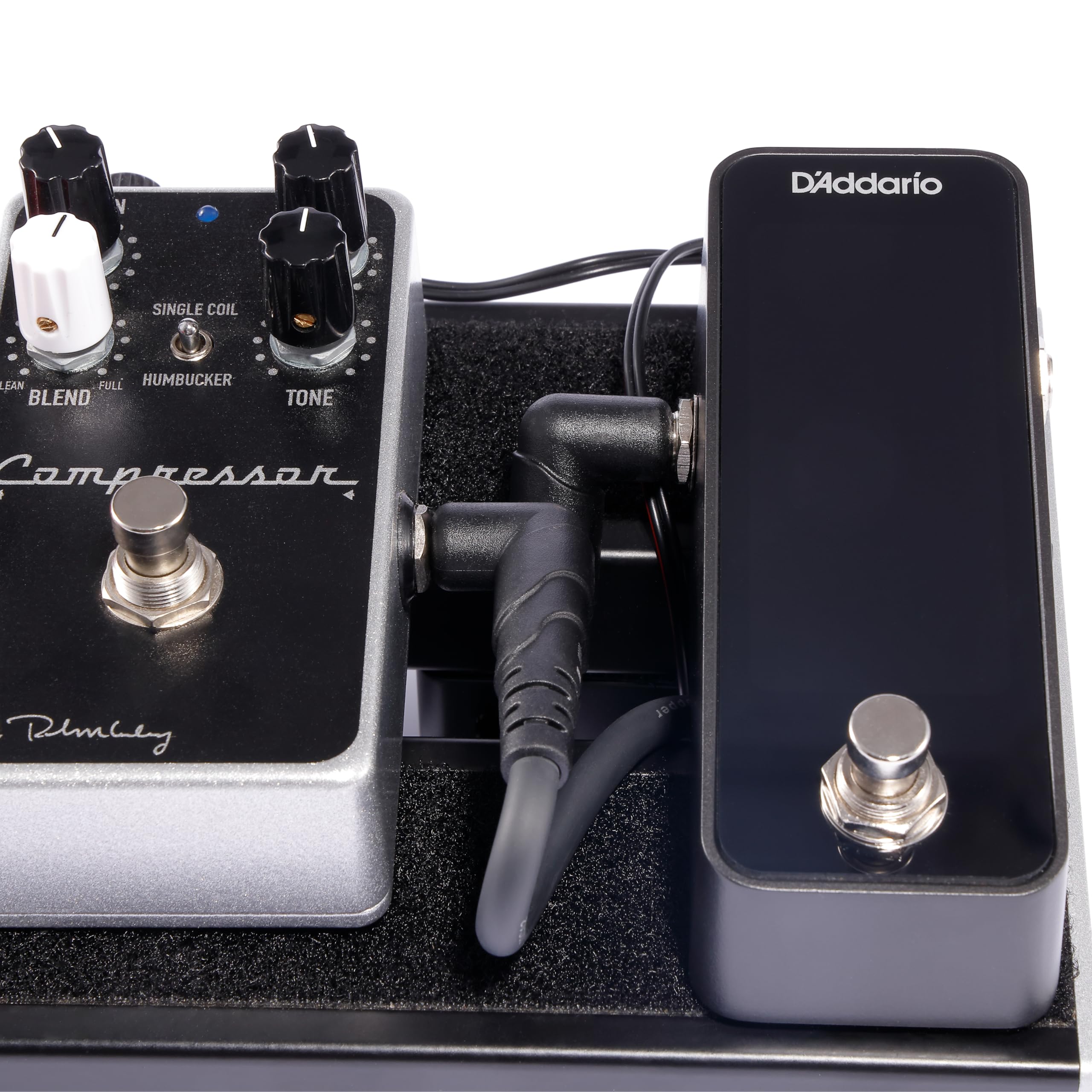 D’Addario Accessories Classic Series Guitar Patch Cables - Guitar Pedal Cable with ¼ Inch Ends - Durable & Reliable - Instrument Cable for Pedalboards - Right Angle - 3 feet