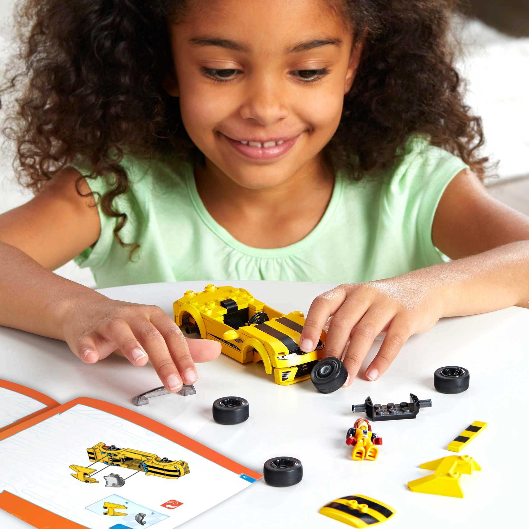 MEGA Hot Wheels Building Toy Race Car Playset, 17 Camaro with 89 Pieces, 1 Micro Action Figure Driver, Yellow, Kids Age 5+ Years