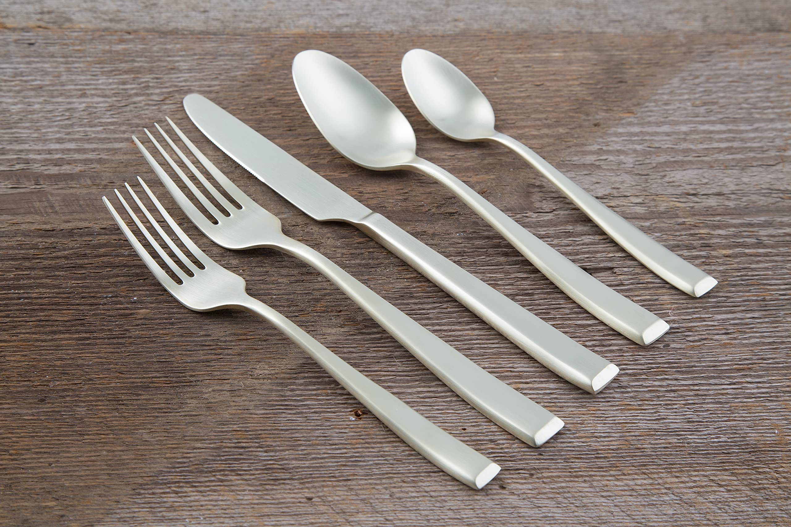 CAMBRIDGE Silversmiths Samira Champagne Satin 20-Piece Flatware Set, Service for 4